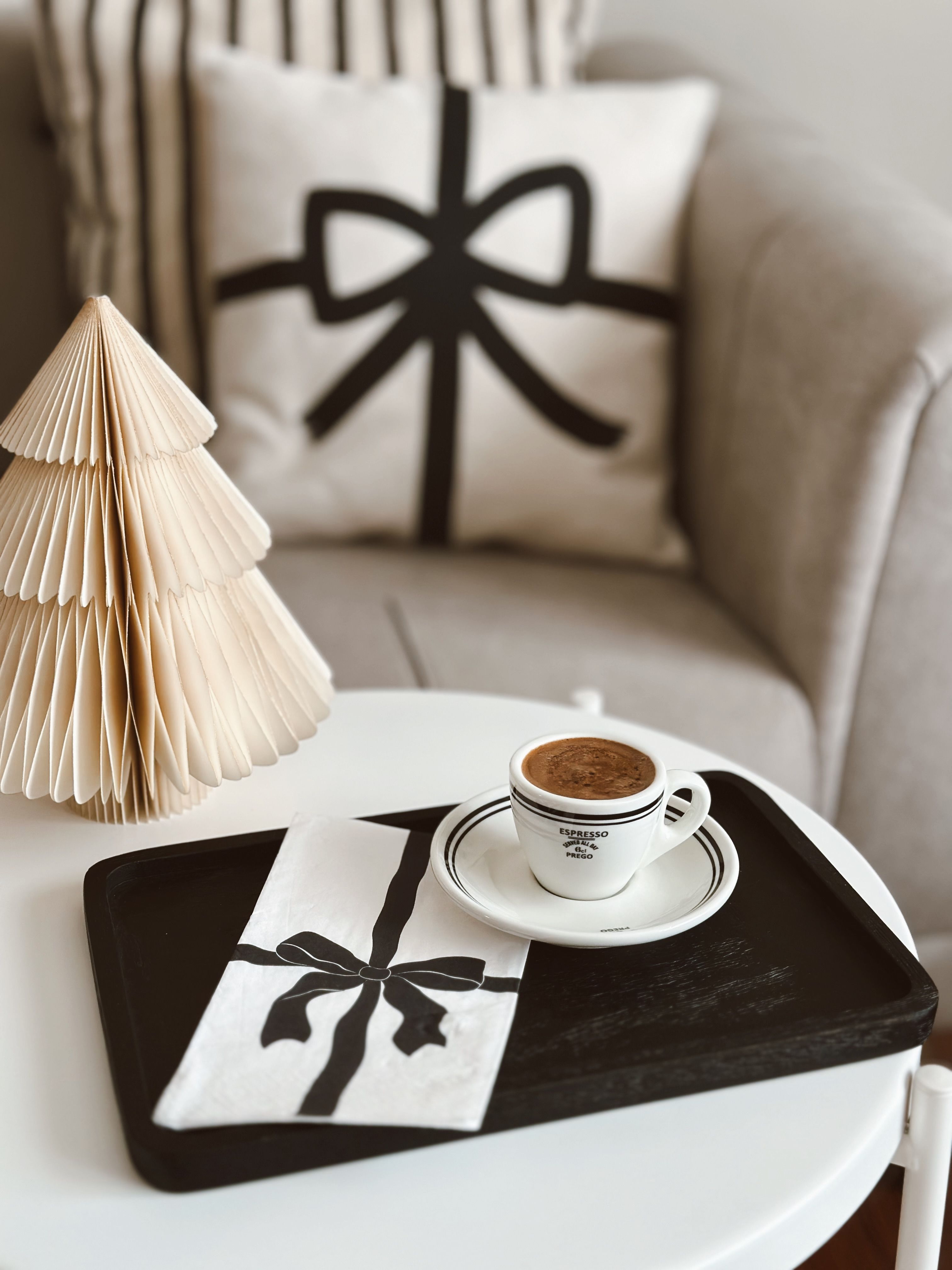 Cozy Coffee Scene with Holiday Decor · Free Stock Photo