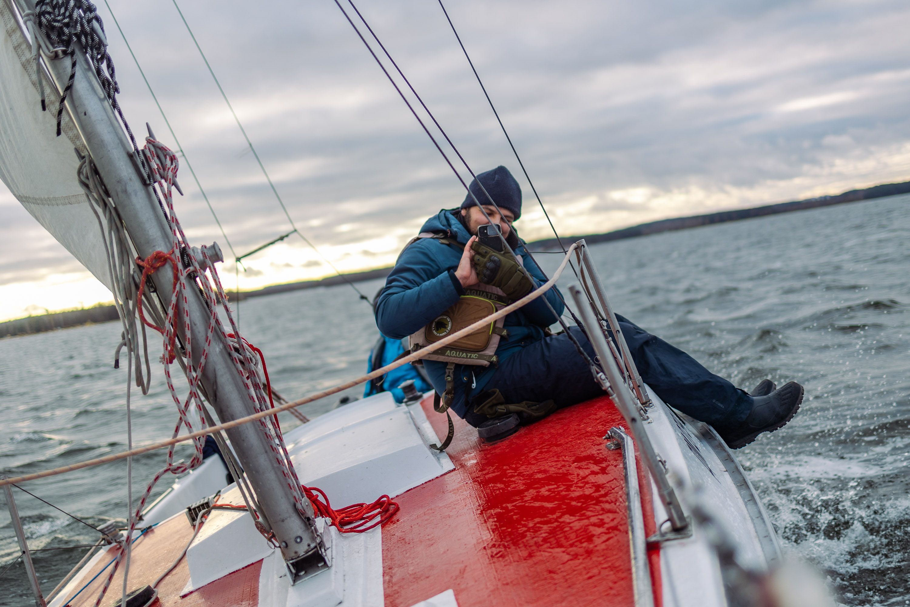 Adventurous Sailing Experience on Rough Seas · Free Stock Photo