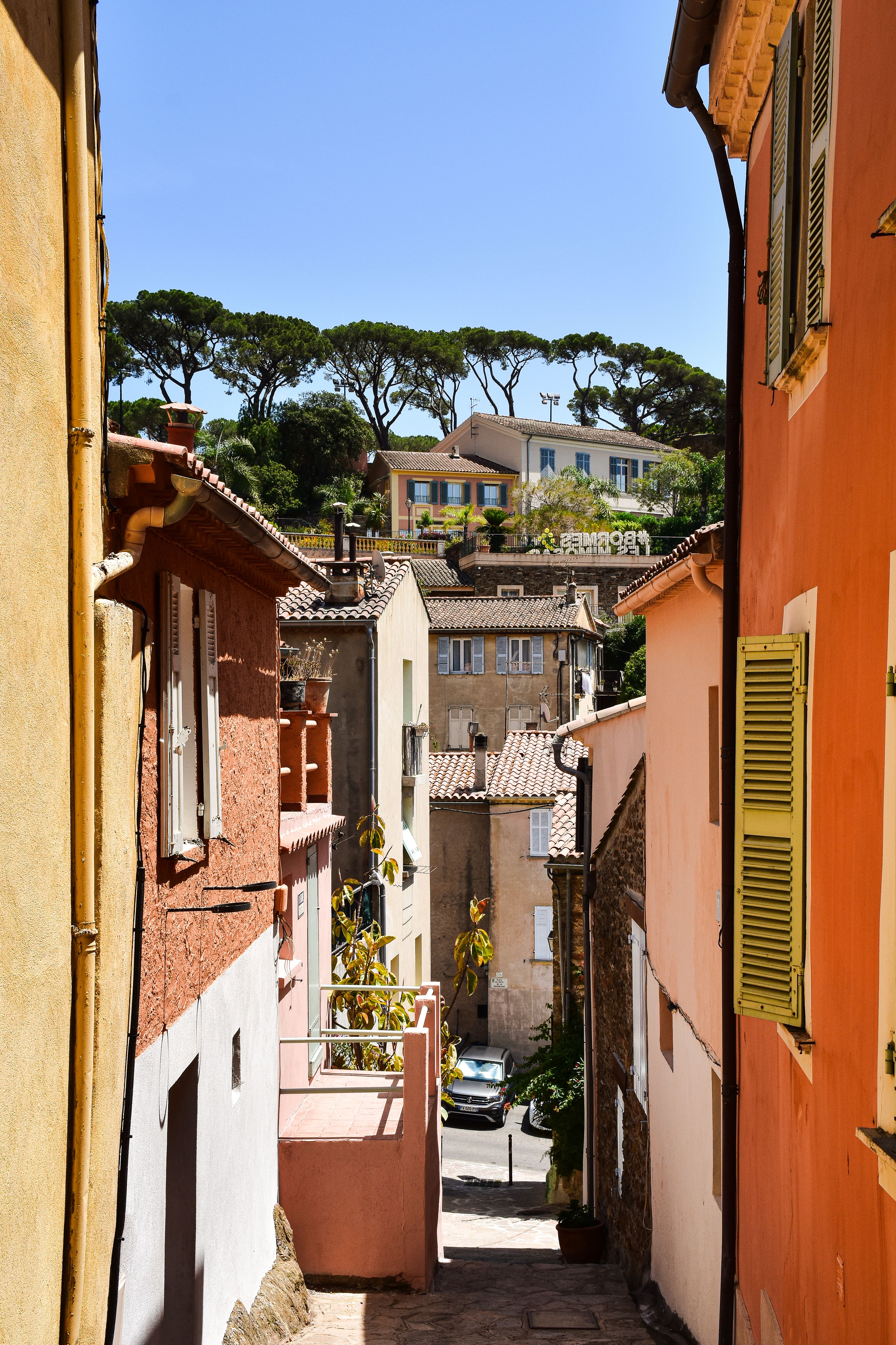 Charming Alleys of Bormes-les-Mimosas, France · Free Stock Photo
