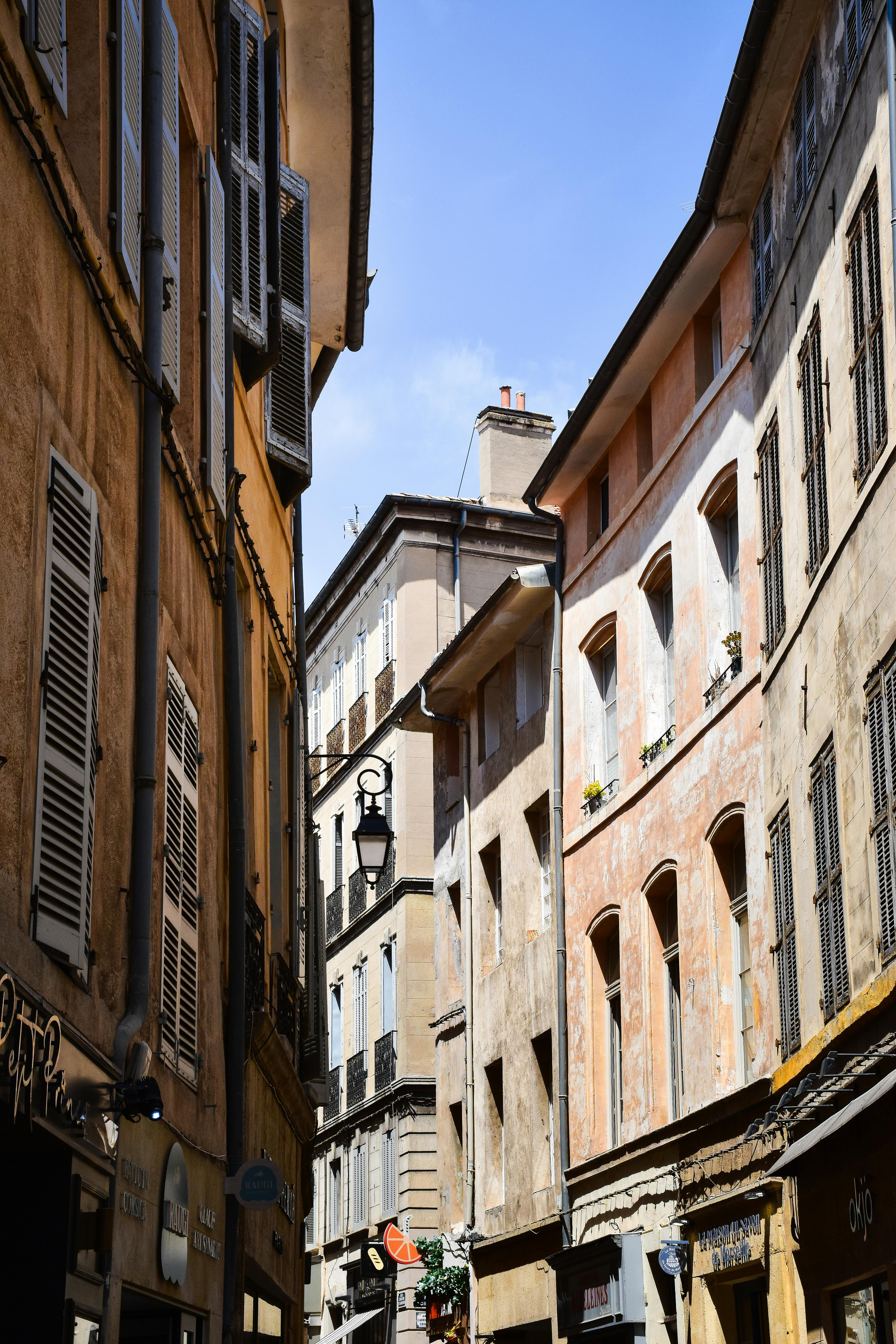 Historic Street View in Aix-en-Provence, France · Free Stock Photo