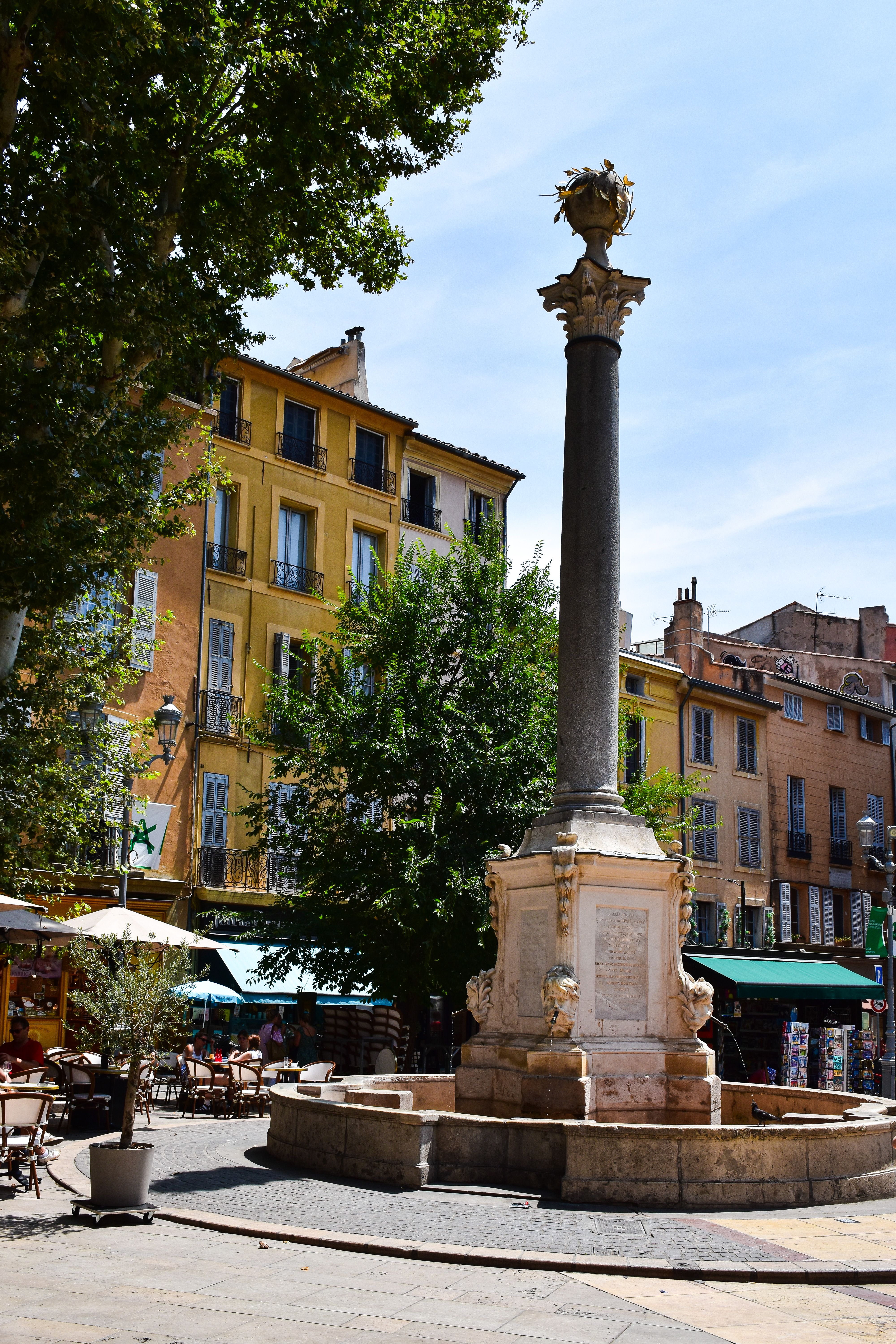 Charming Square in Aix-en-Provence, France · Free Stock Photo