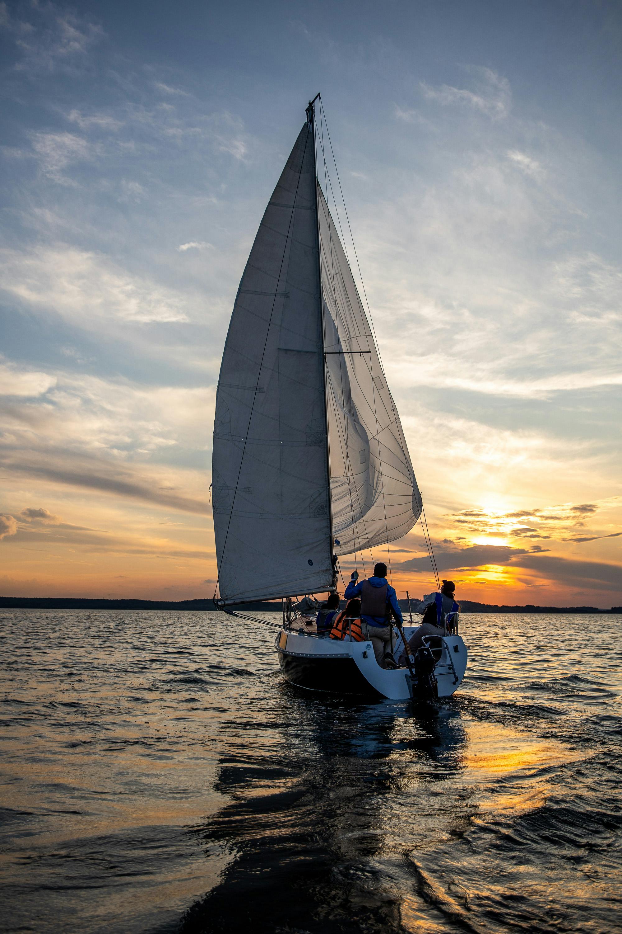 Romantic Sunset Sailing Adventure · Free Stock Photo