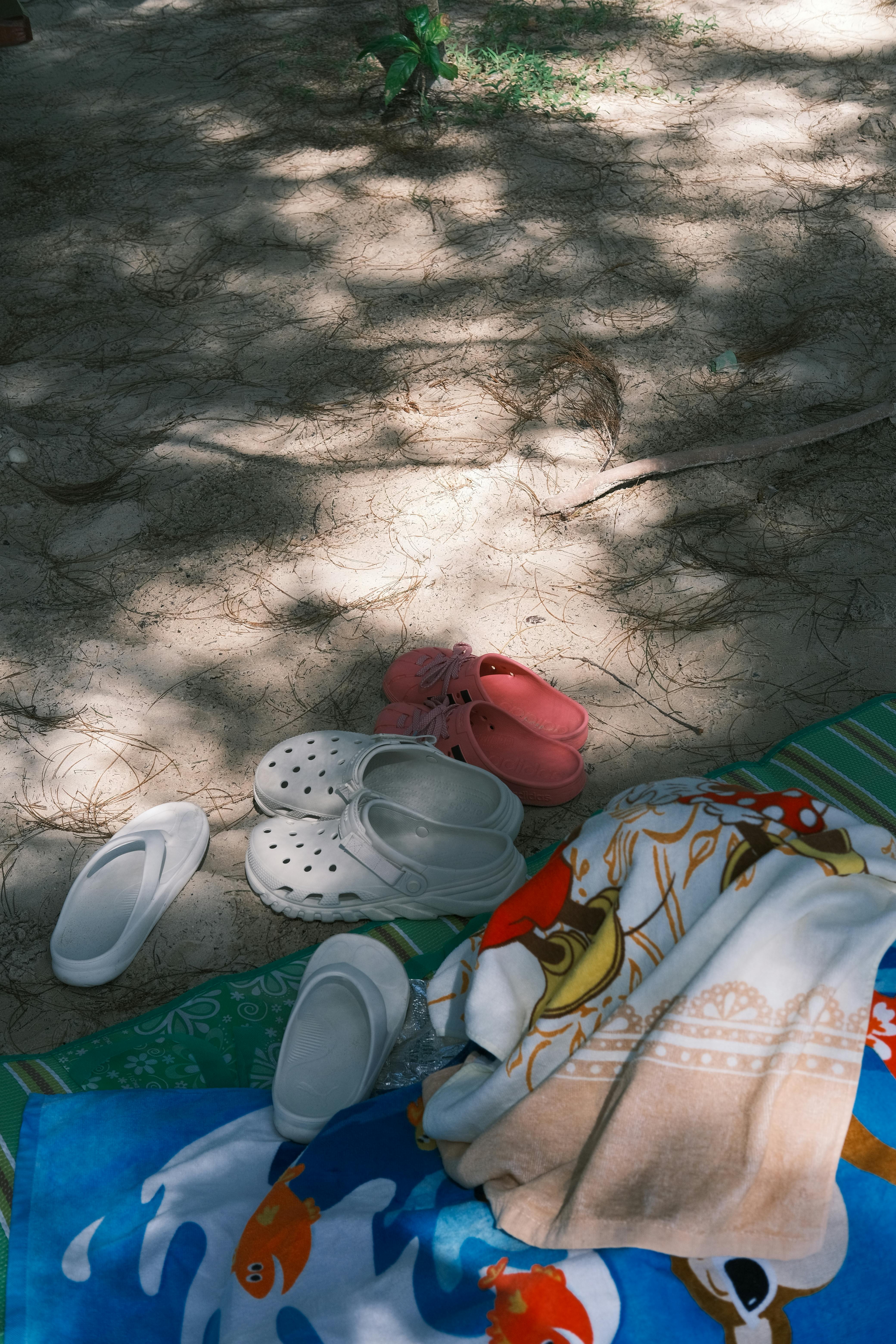 White Crocs Photos, Download The BEST Free White Crocs Stock Photos ...