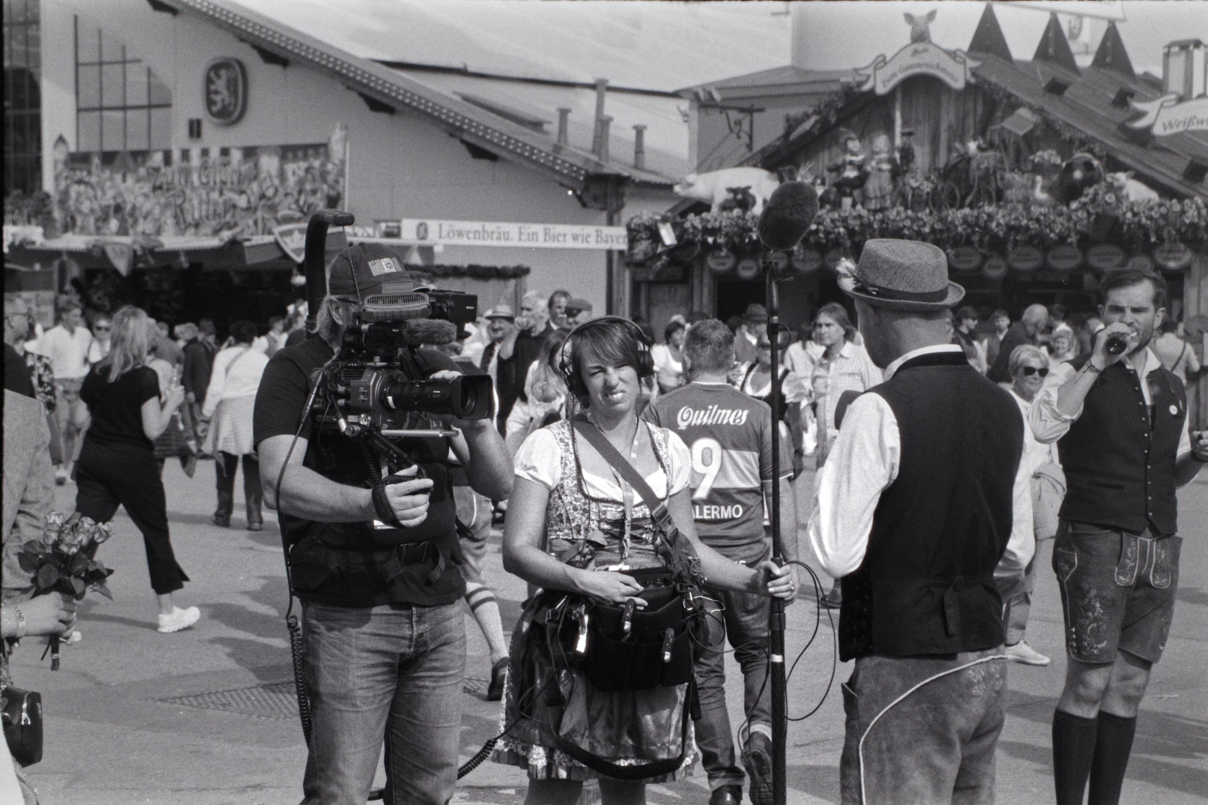 Traditional Oktoberfest Celebration in Munich · Free Stock Photo