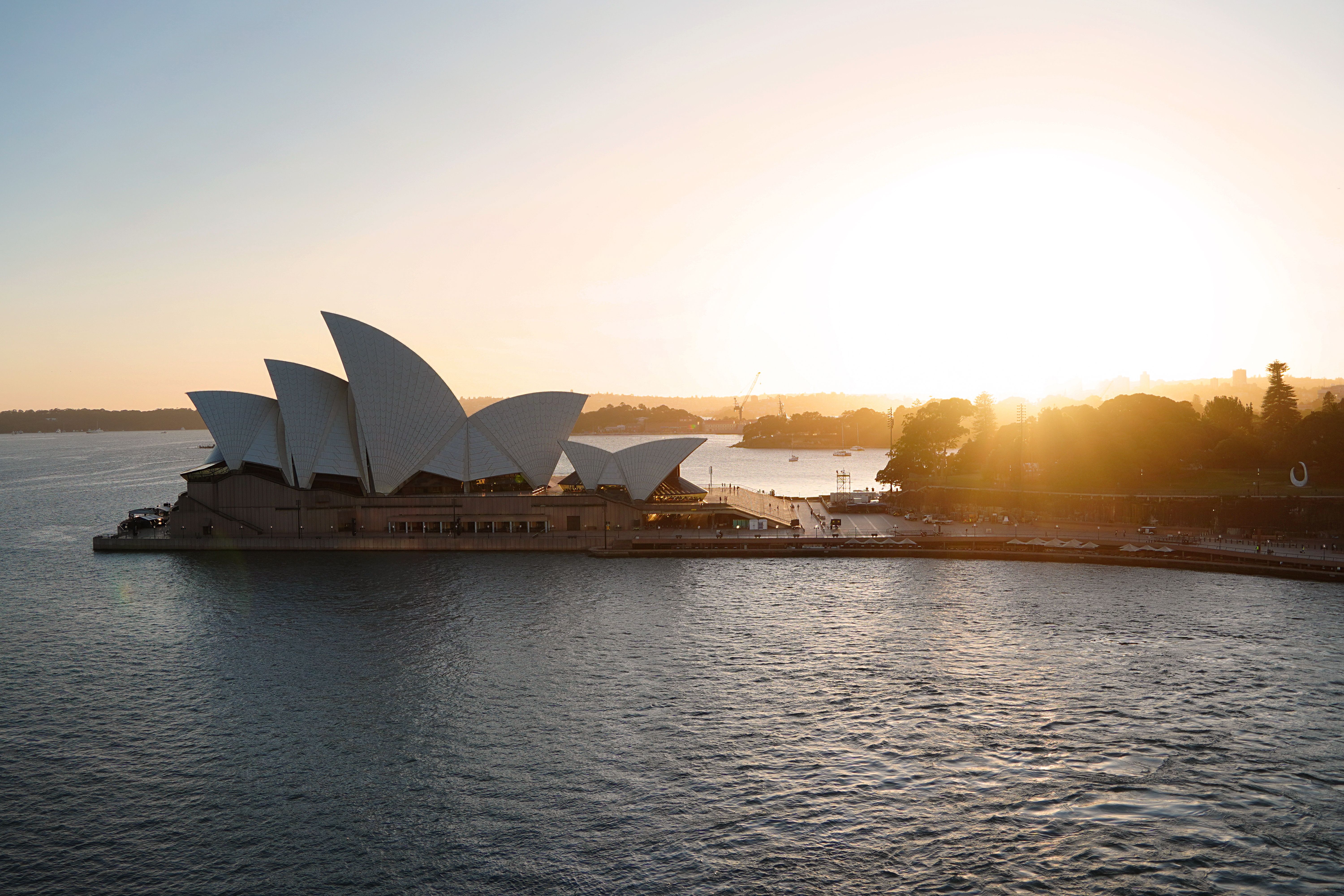 Exterior of Sydney Opera House in late evening · Free Stock Photo