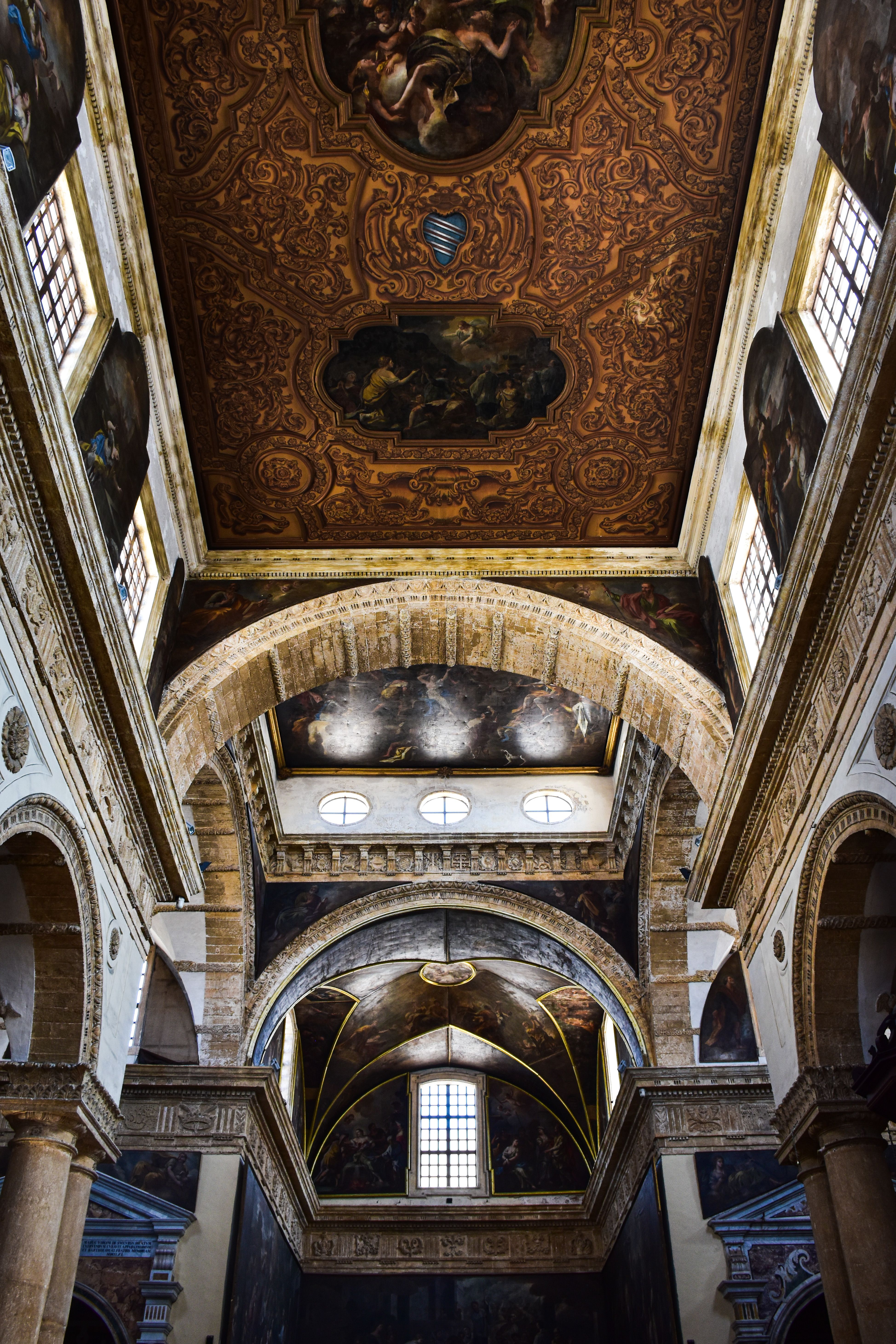 Ornate Ceiling of Historic Italian Church Interior · Free Stock Photo