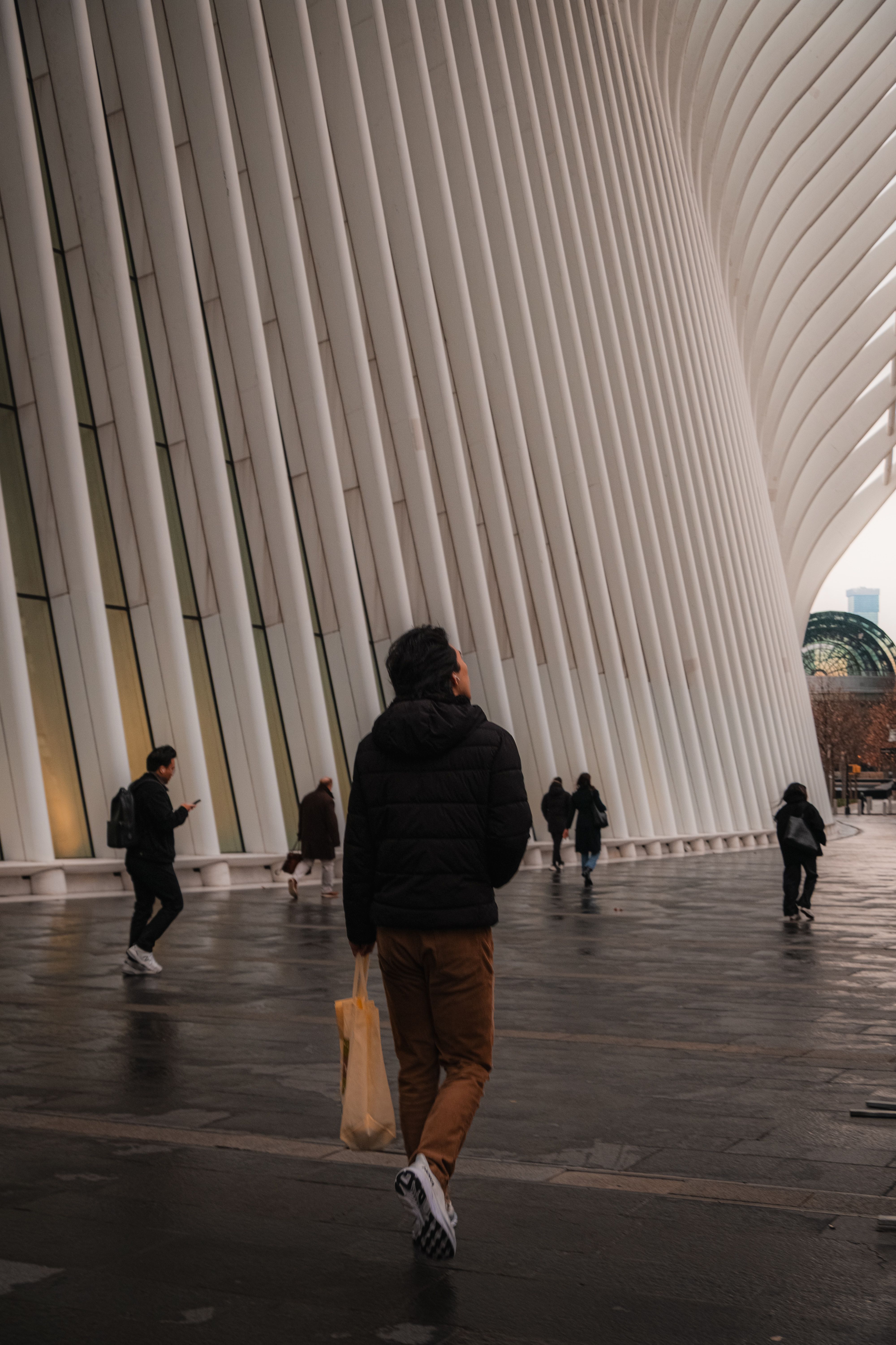 Urban Walkway at Iconic Architecture · Free Stock Photo