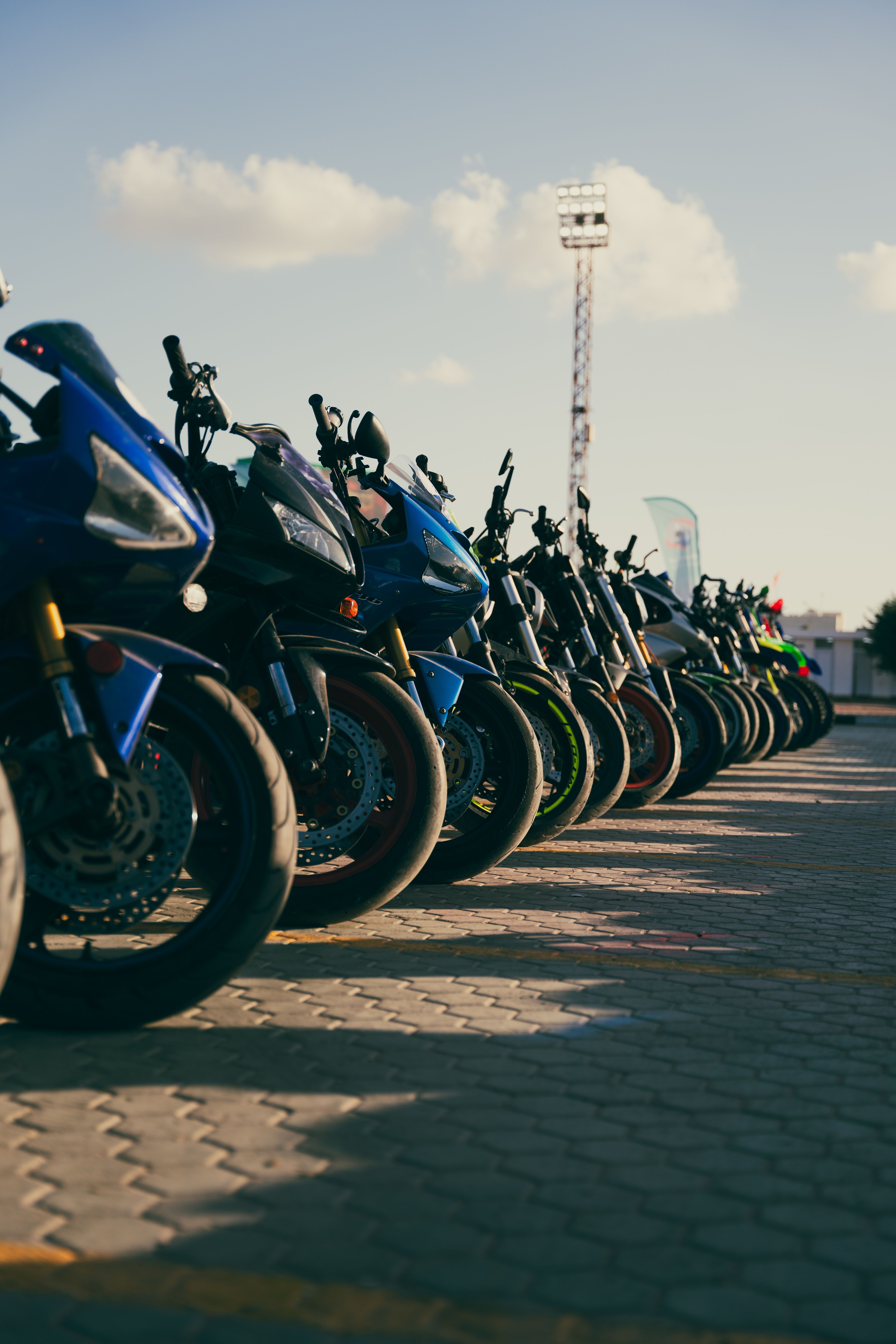 90.000+ Foto Wallpaper Sepeda Motor Terbaik · Unduh Gratis 100% · Foto ...