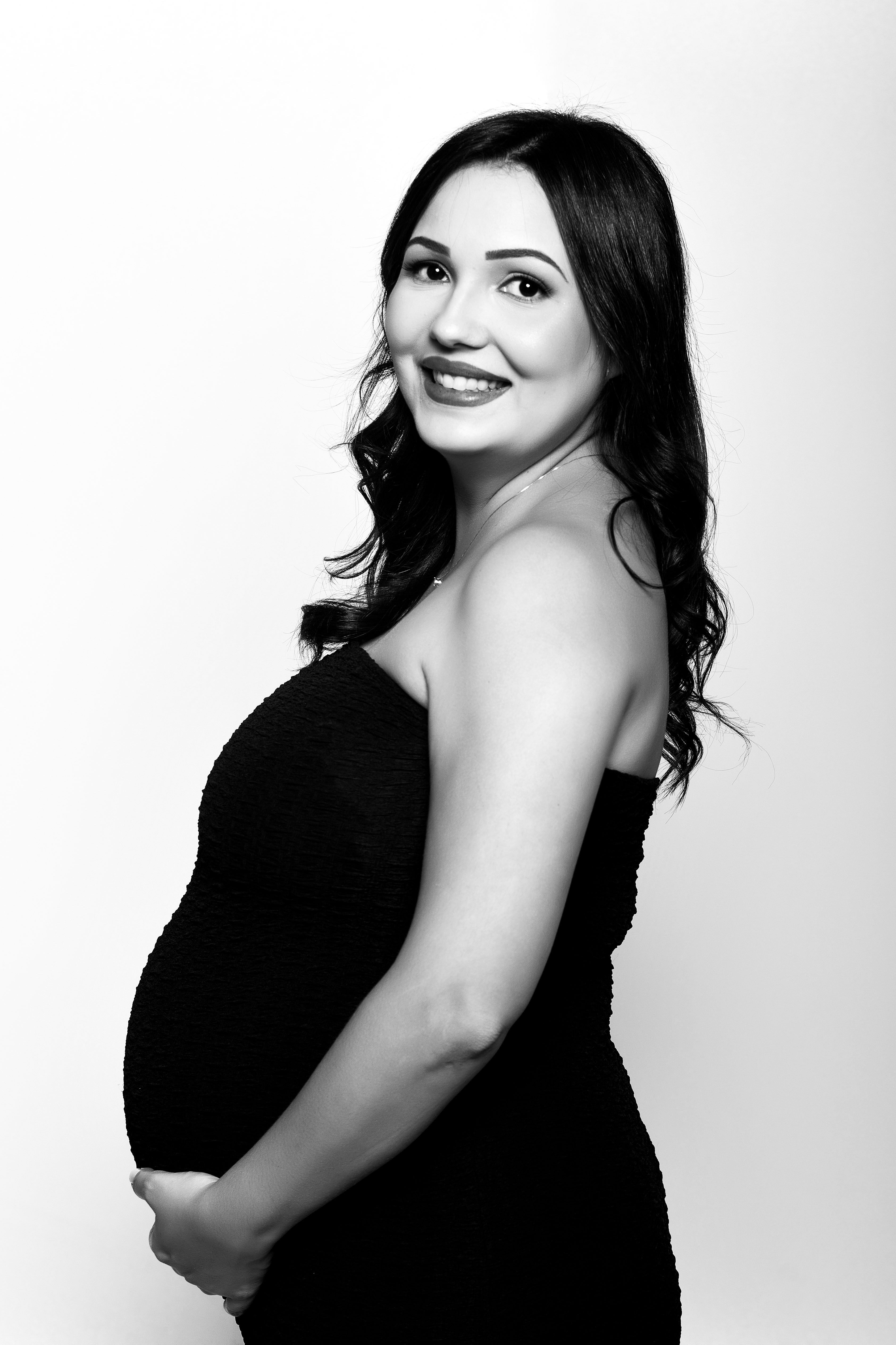 Elegant Black and White Maternity Portrait · Free Stock Photo