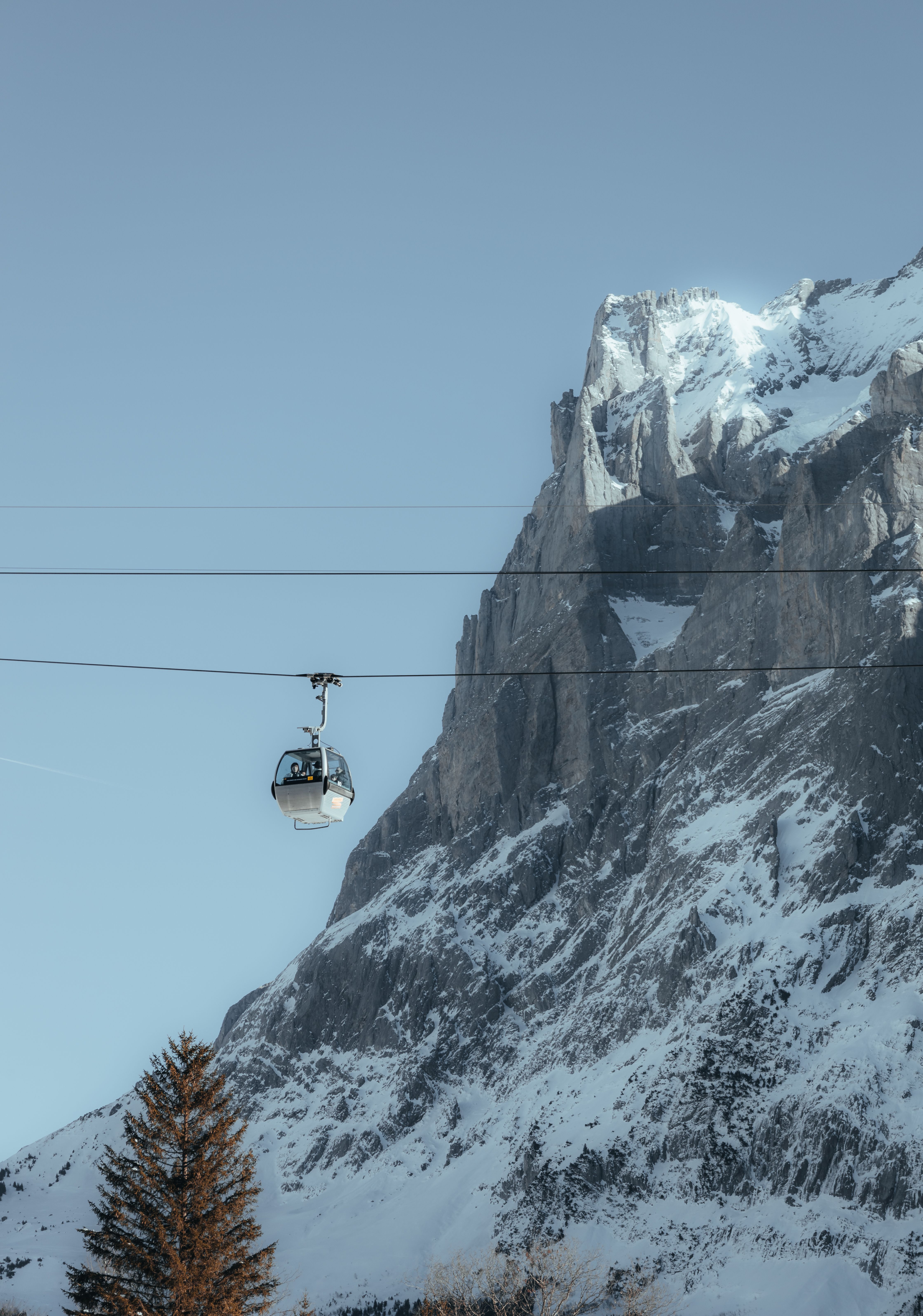 Teleférico Aéreo Com Cenário De Montanhas Nevadas · Foto profissional ...