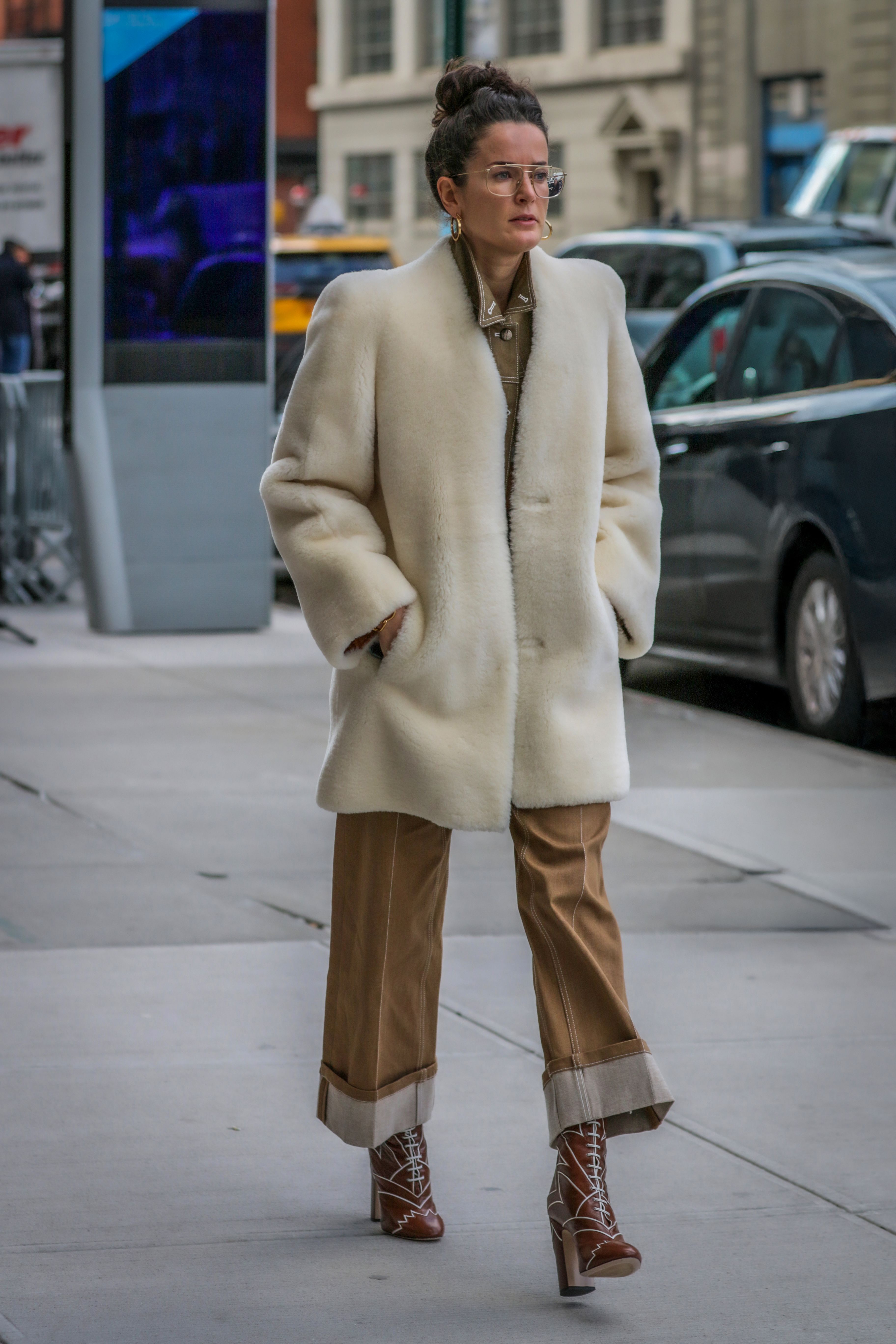 Chic Urban Fashion in New York City · Free Stock Photo