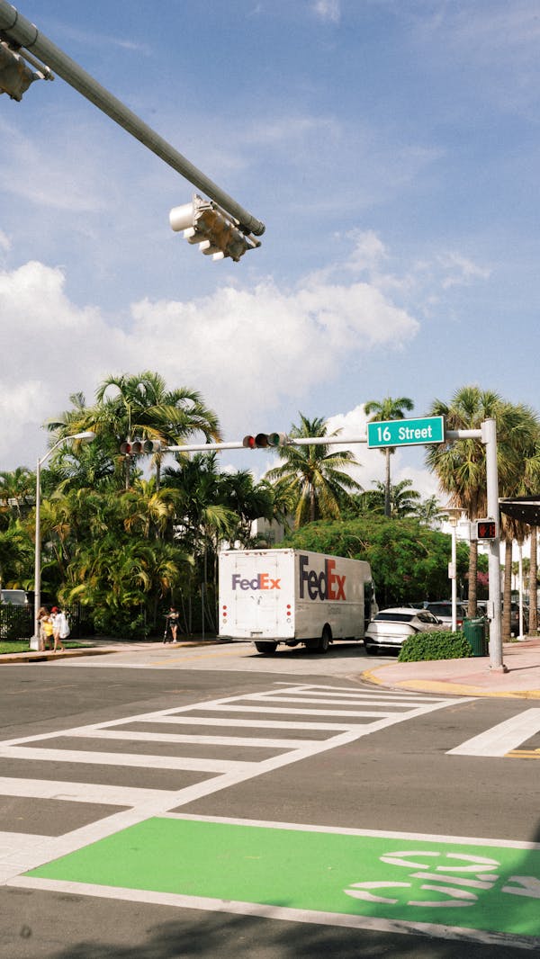 Fedex Photos, Download The BEST Free Fedex Stock Photos & HD Images