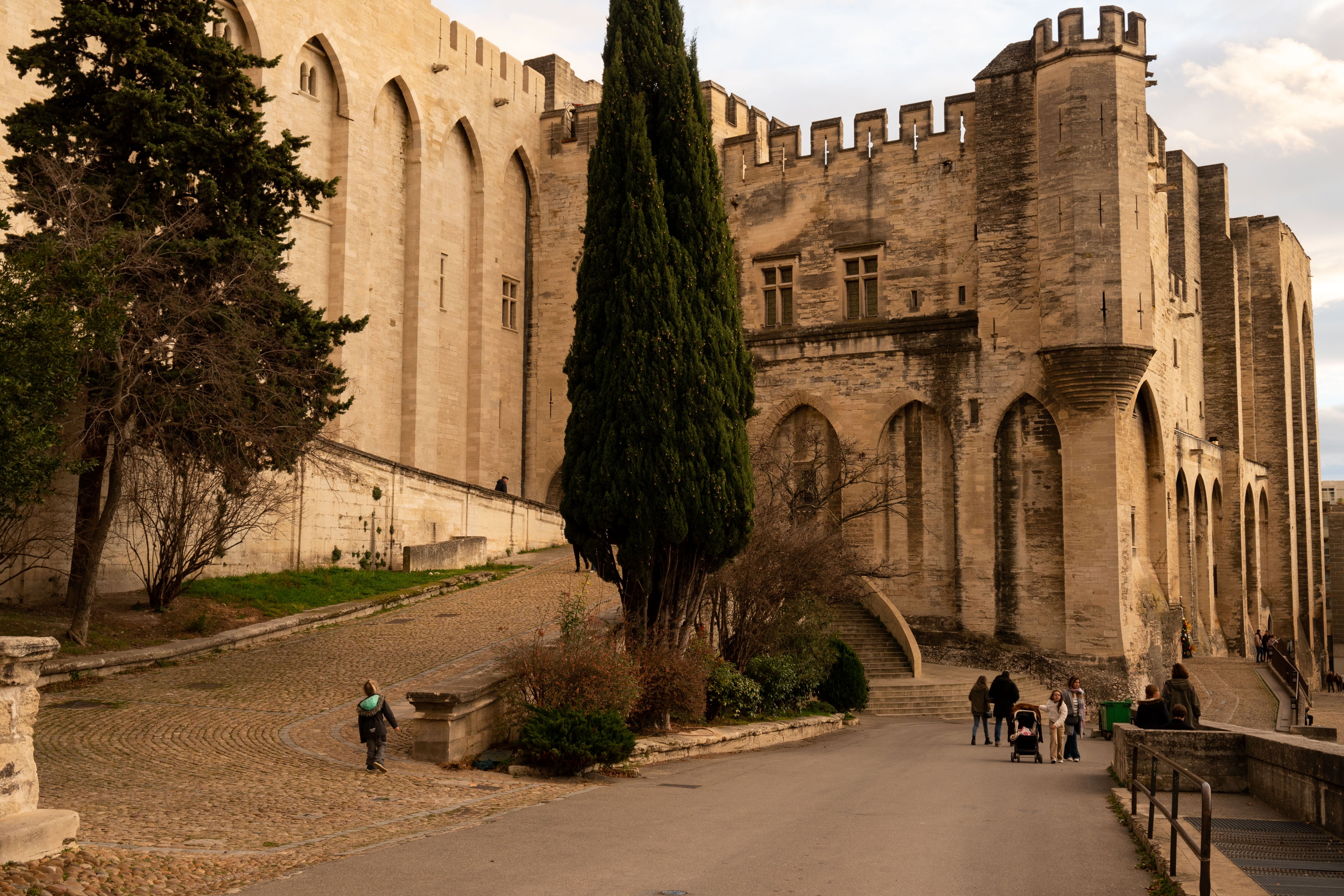Historic Palace of the Popes in Avignon · Free Stock Photo