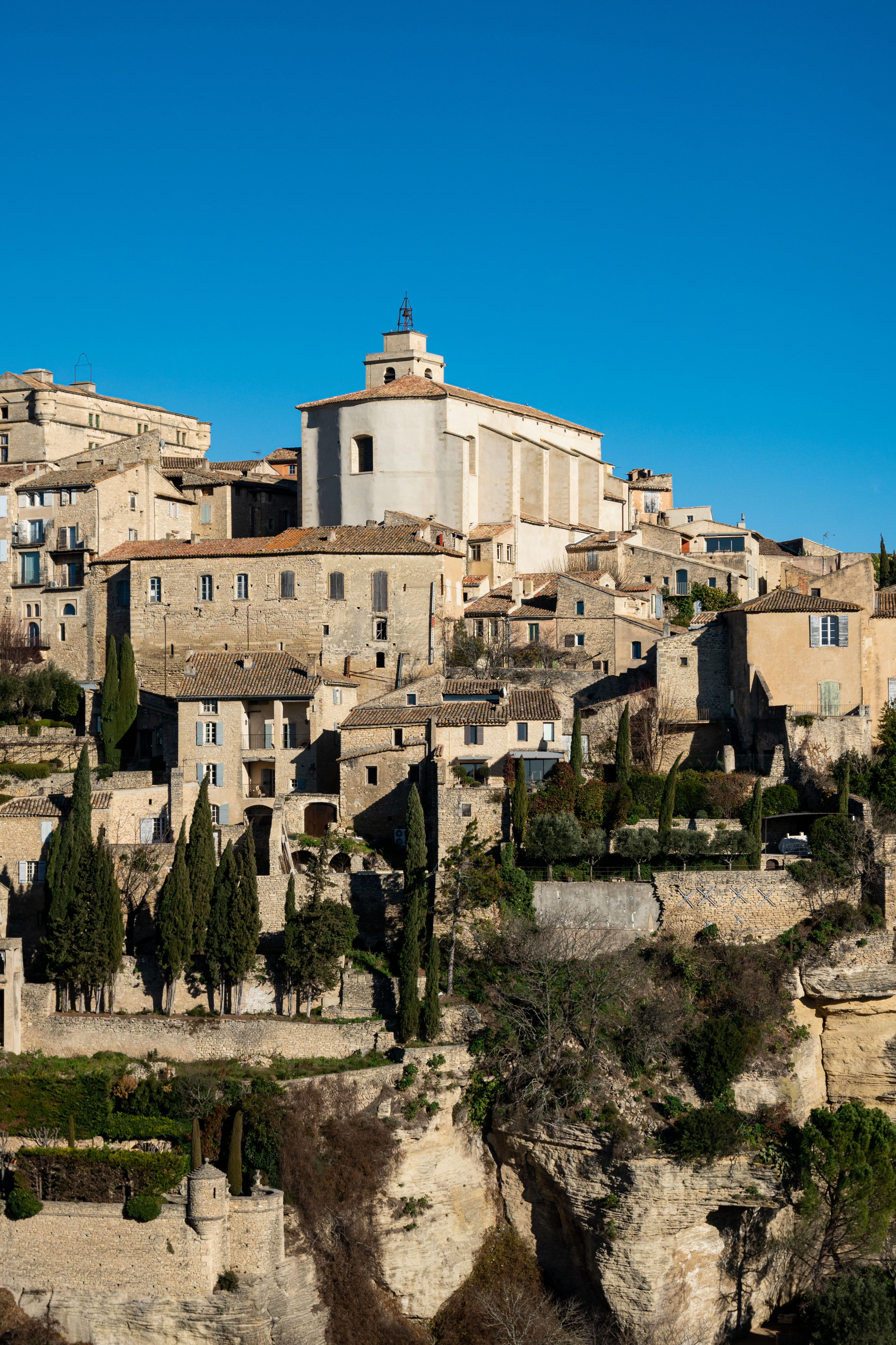 Charming Hilltop Village in Gordes, France · Free Stock Photo