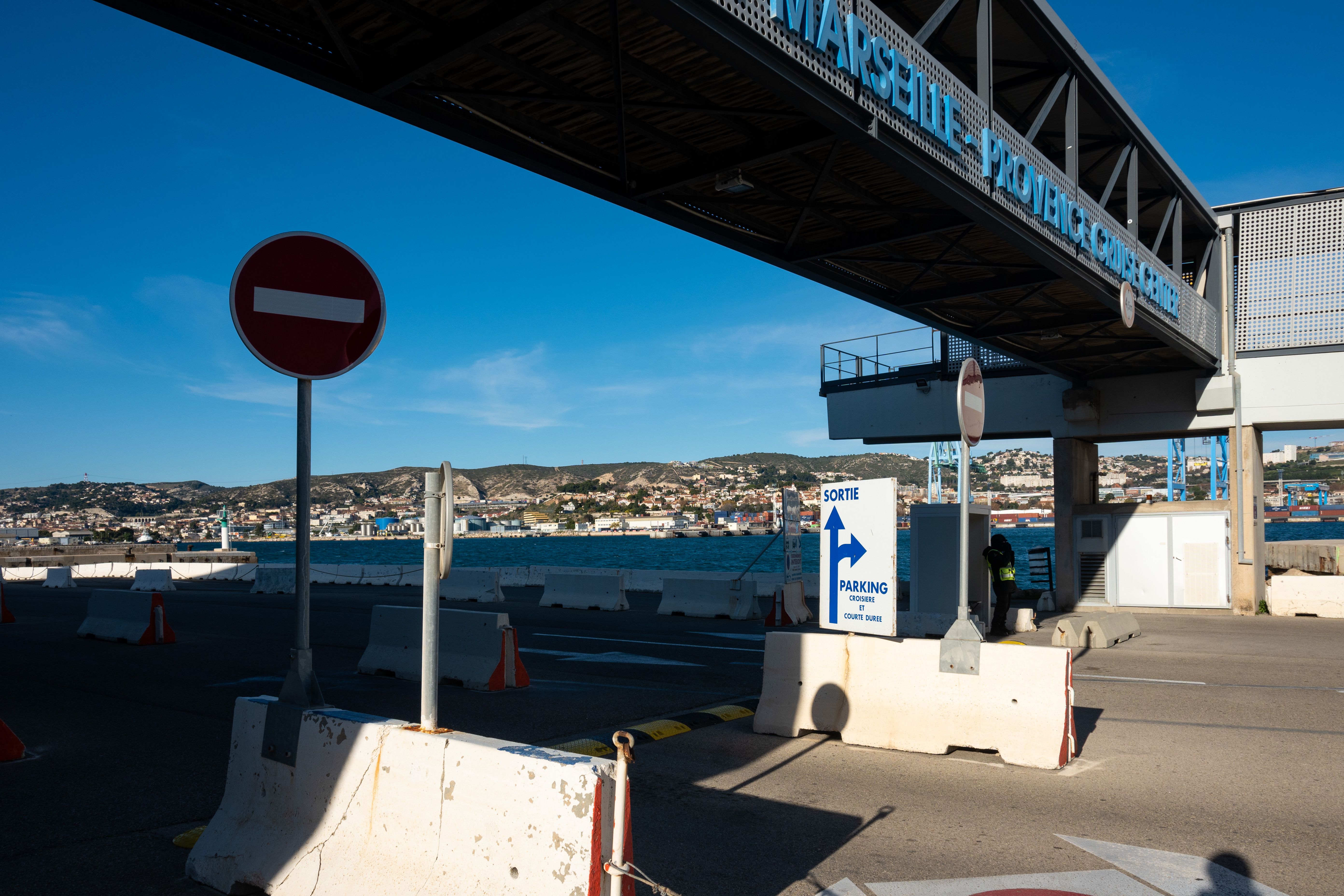 Terminal Signage Photos, Download The BEST Free Terminal Signage Stock ...