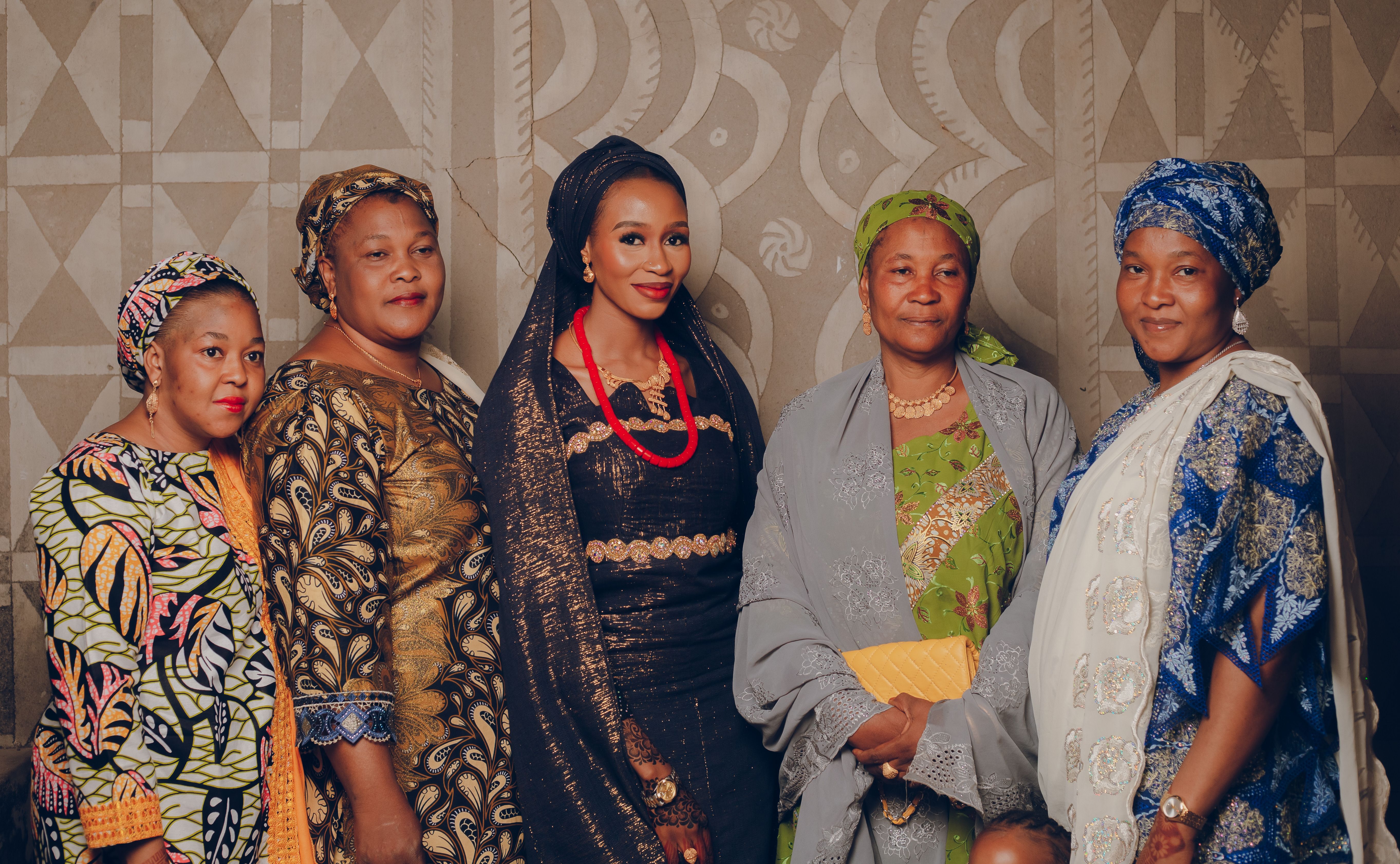 Cultural Celebration with African Women in Traditional Attire · Free ...