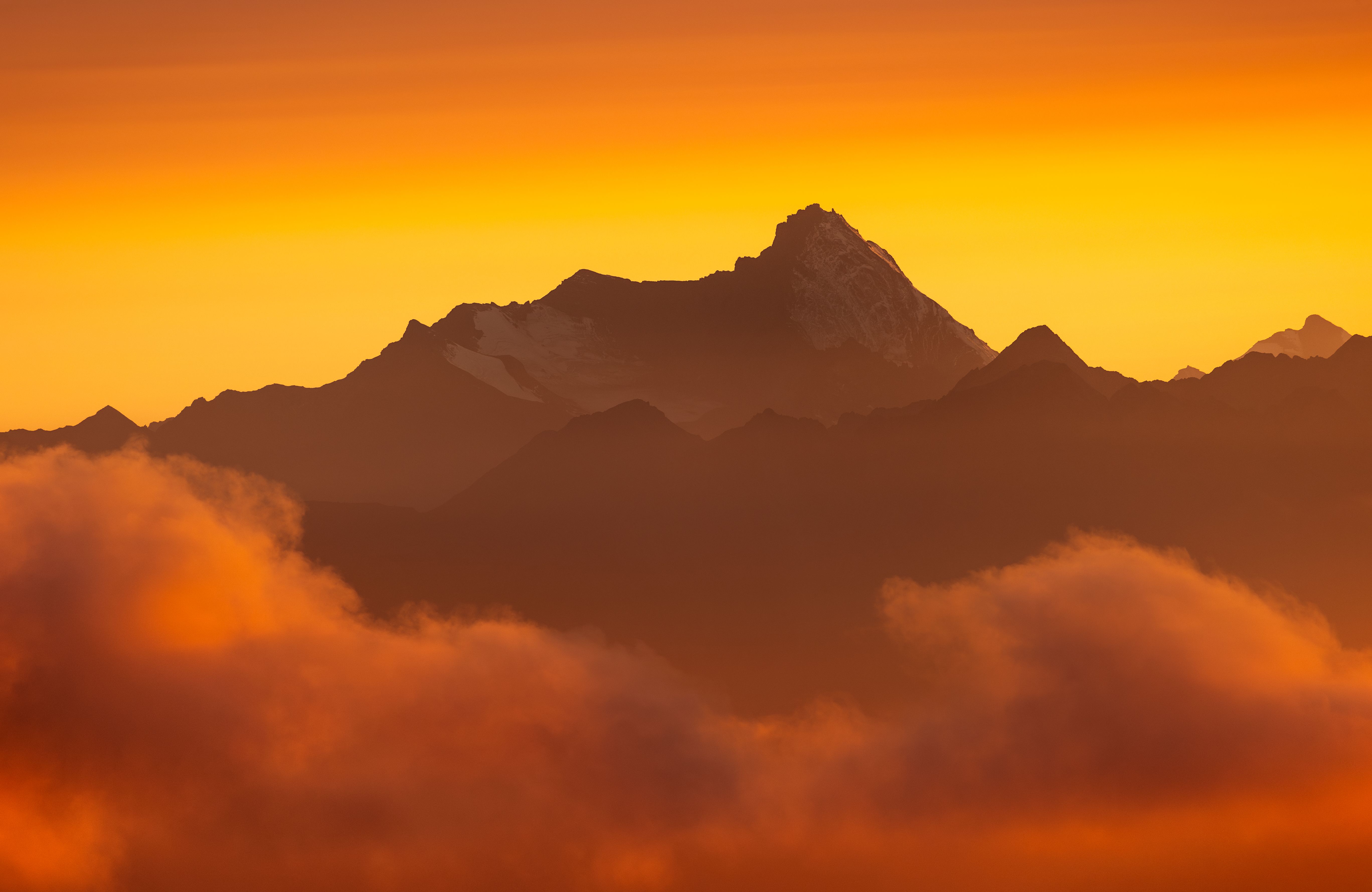 Majestic Sunset Over Italian Alps Peaks · Free Stock Photo