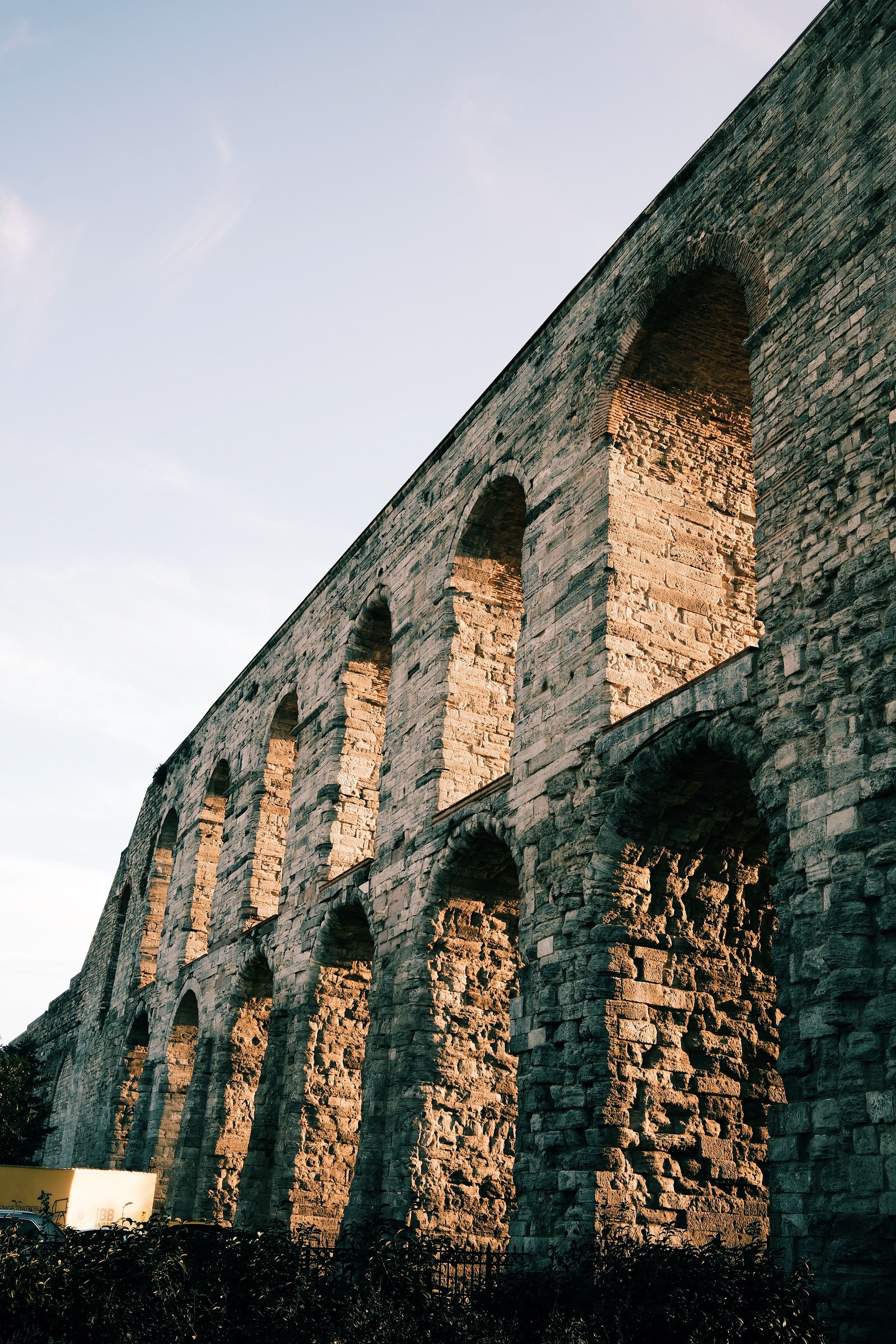 Historic Architecture: Ancient Stone Aqueduct in Daylight · Free Stock ...