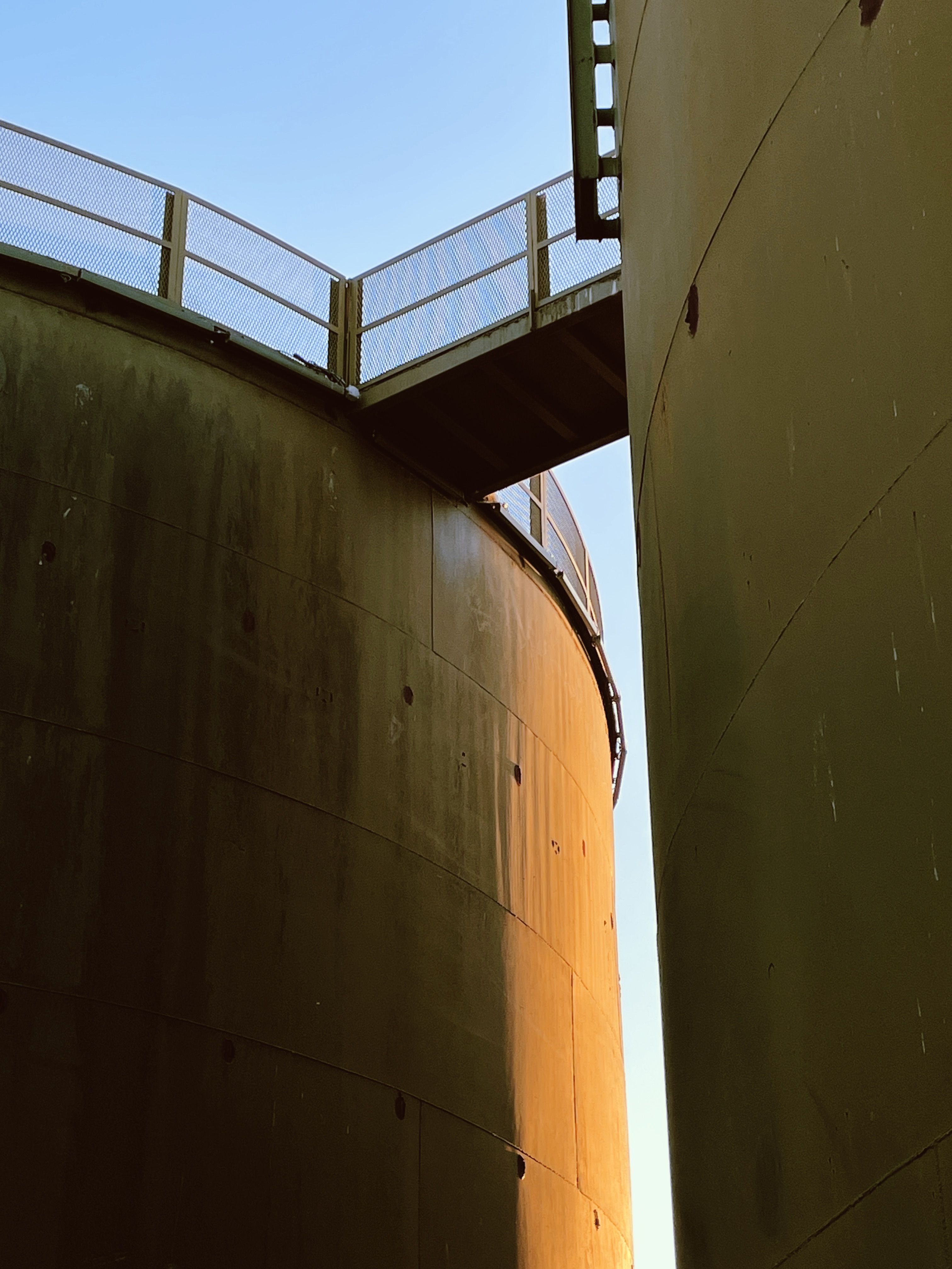 Silos Imponentes Photos, Download The BEST Free Silos Imponentes Stock ...