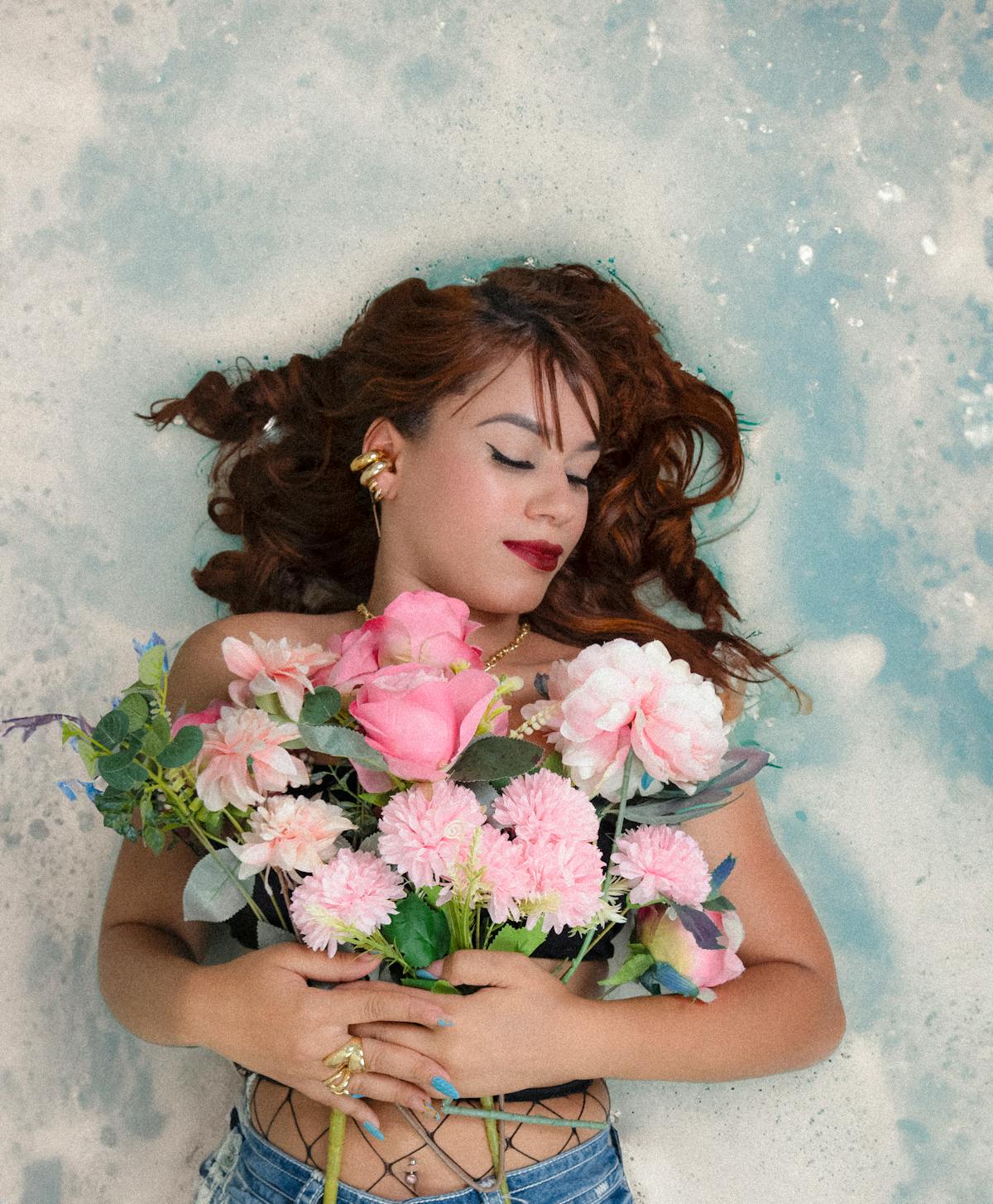 Floating Woman Photos, Download The BEST Free Floating Woman Stock ...