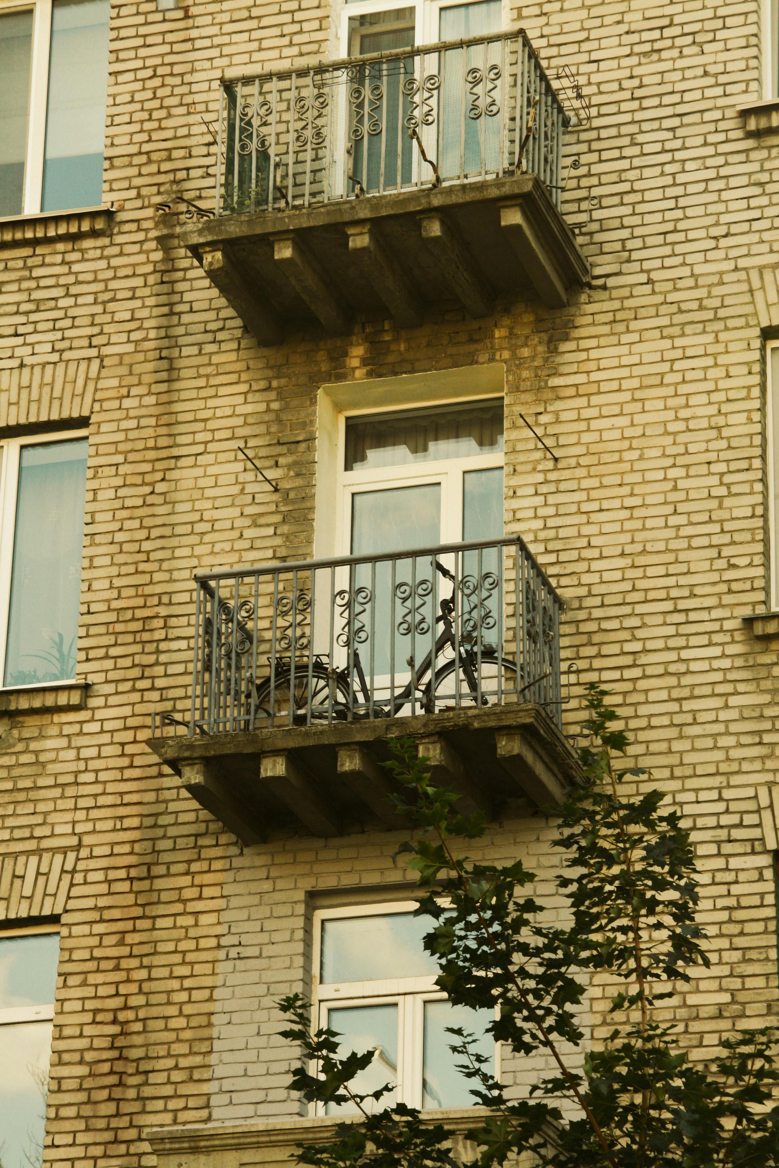 Apartment building exterior with balconies · Free Stock Photo