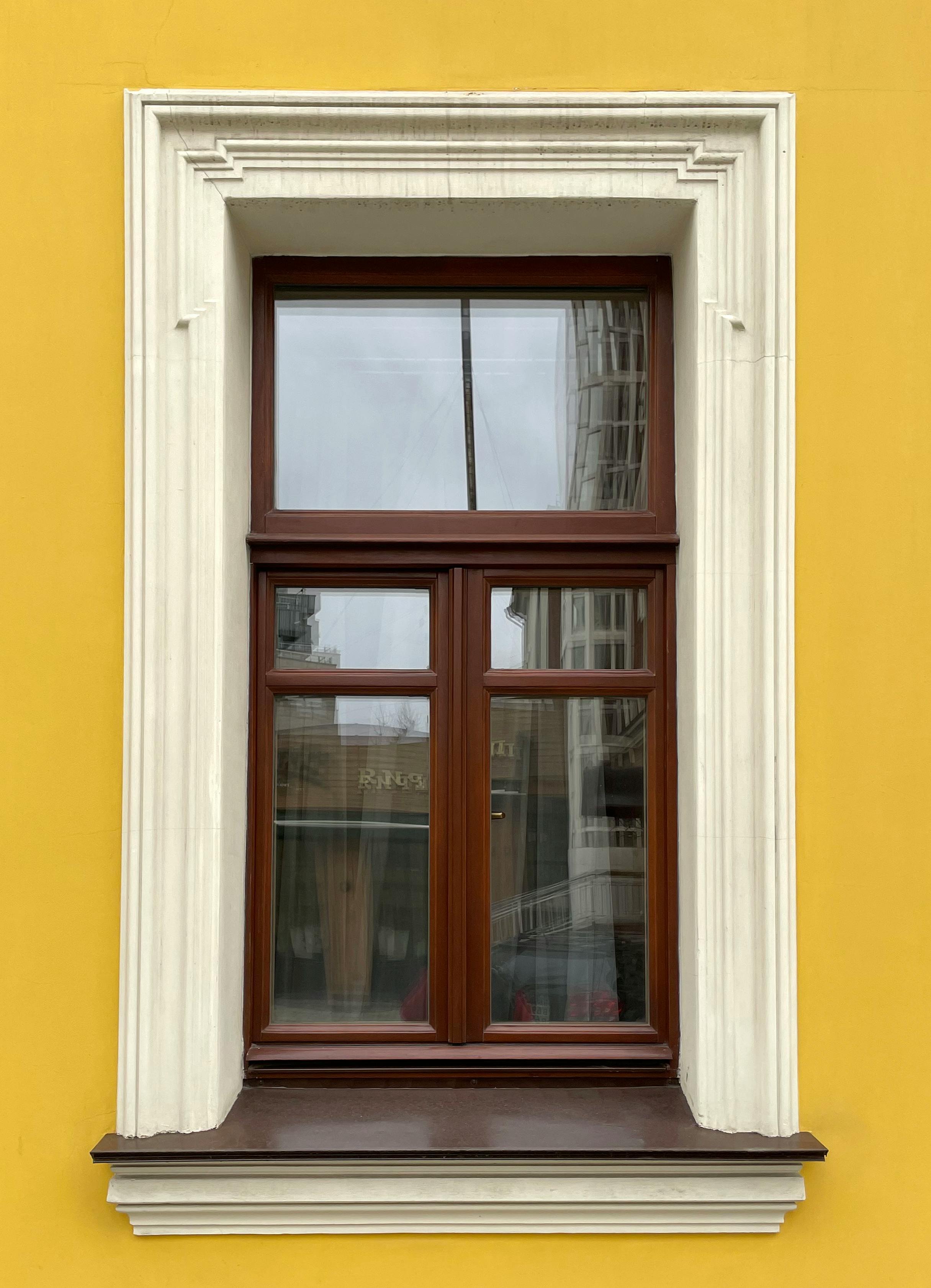 Understanding the Role of Generators during Utility Grid Transition to ...