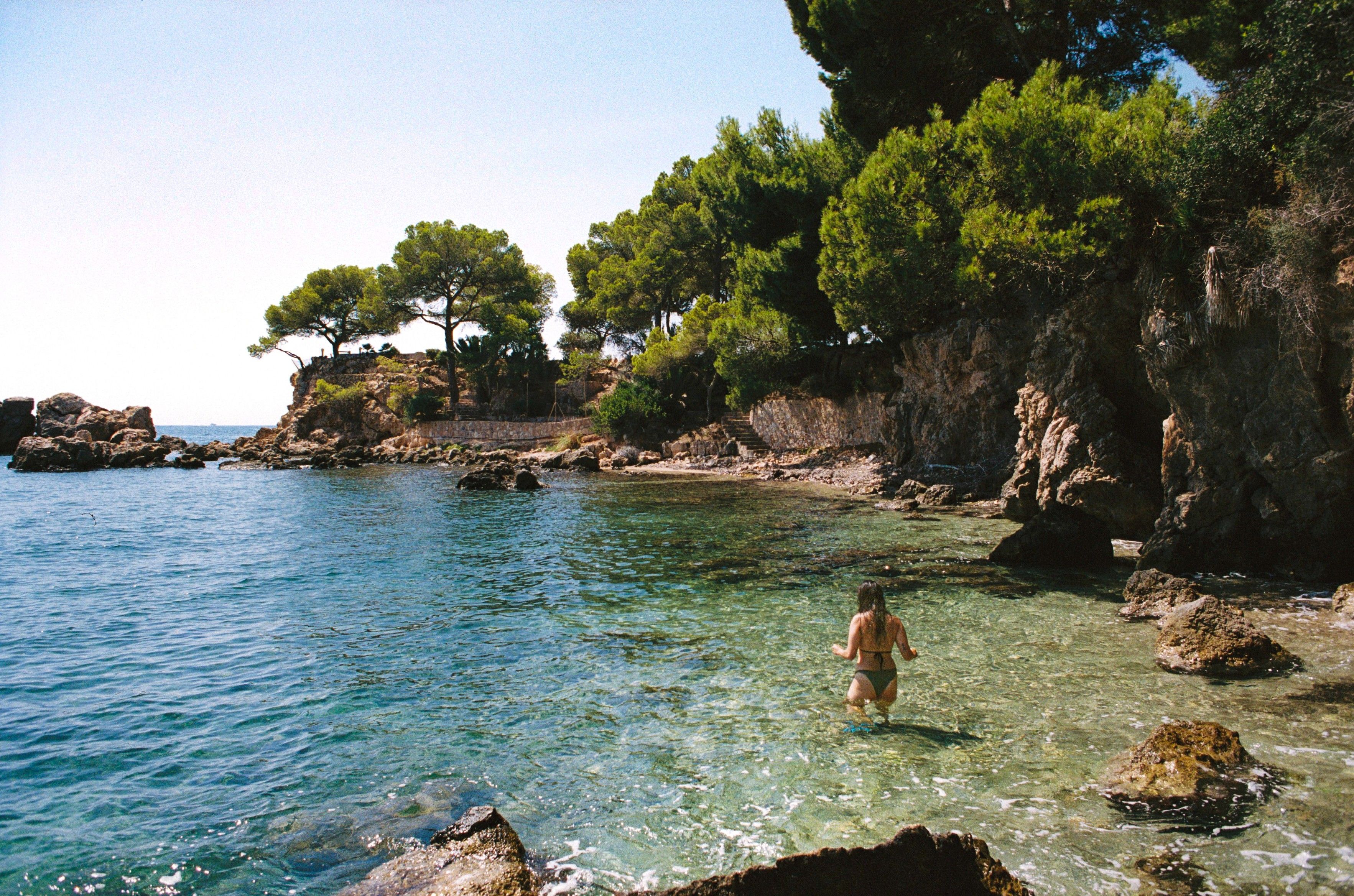 Peaceful Mediterranean Beach Scene in Spain · Free Stock Photo