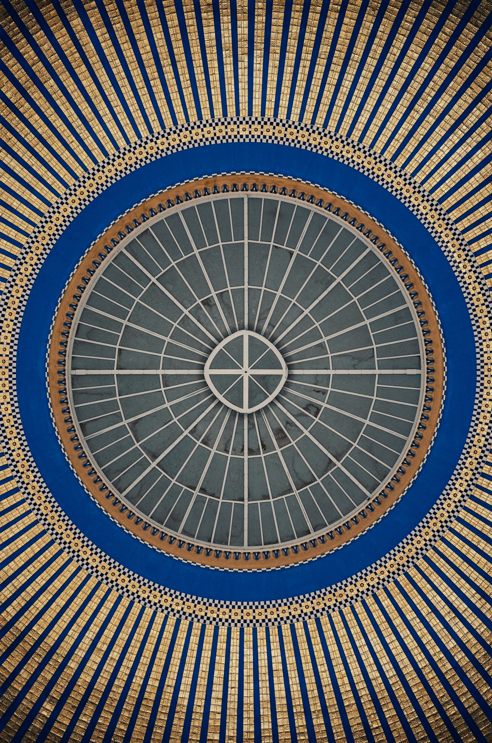Circular Dome with Intricate Geometric Patterns · Free Stock Photo