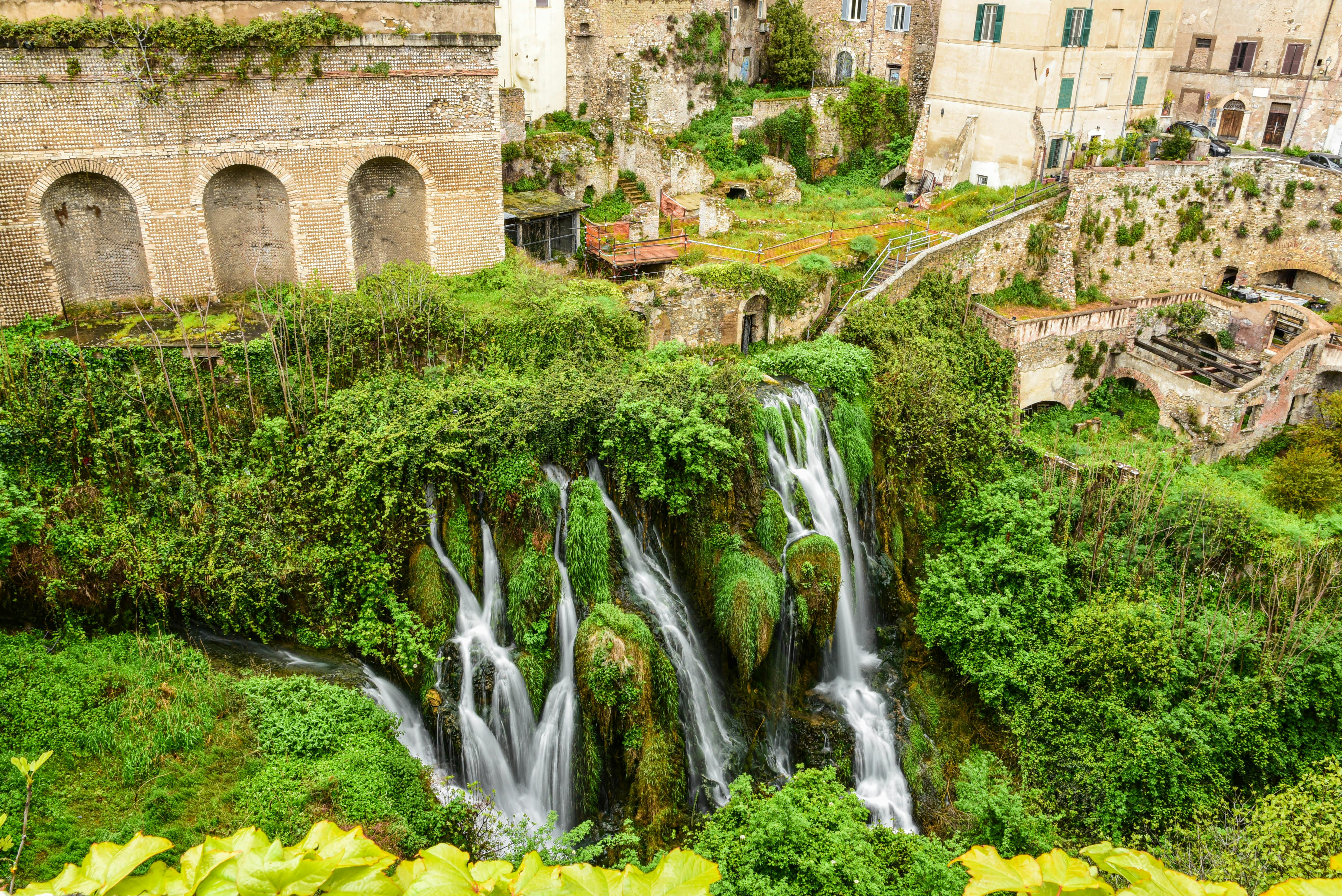 Cascada Panorámica En El Histórico Tivoli, Italia · Foto de stock gratuita