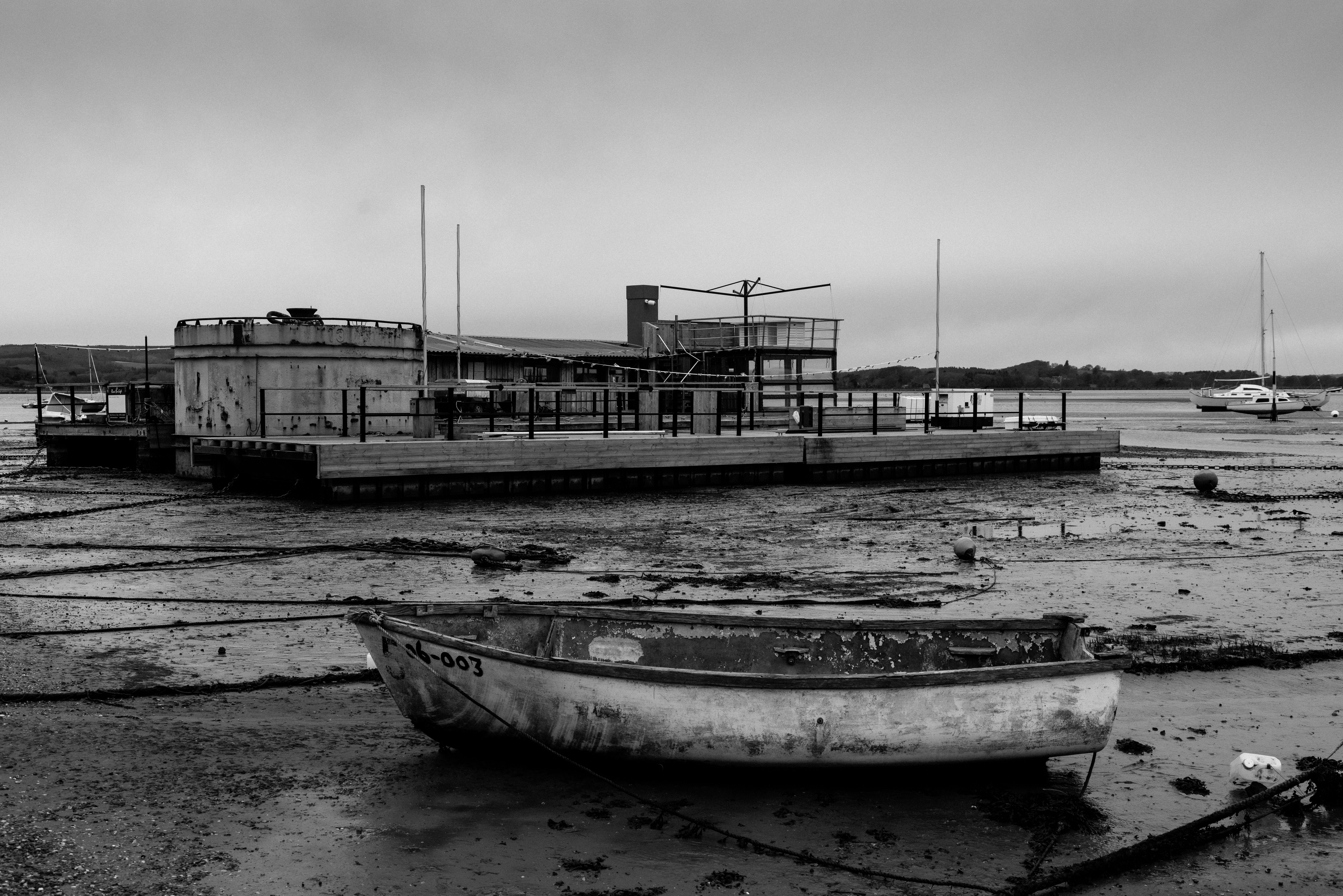 Black and White Dockside in Exmouth, England · Free Stock Photo
