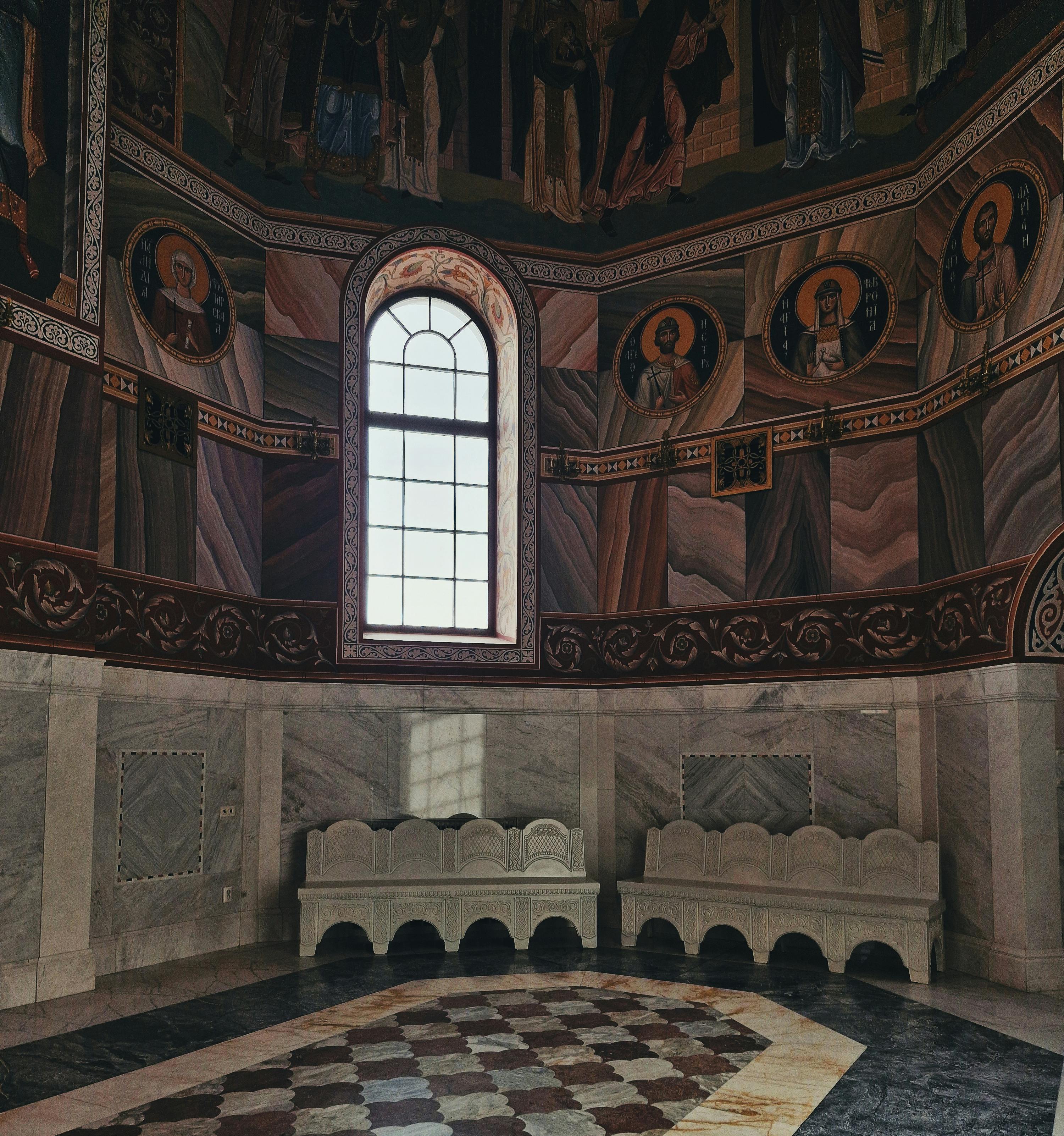 Intricate Church Interior with Iconography · Free Stock Photo