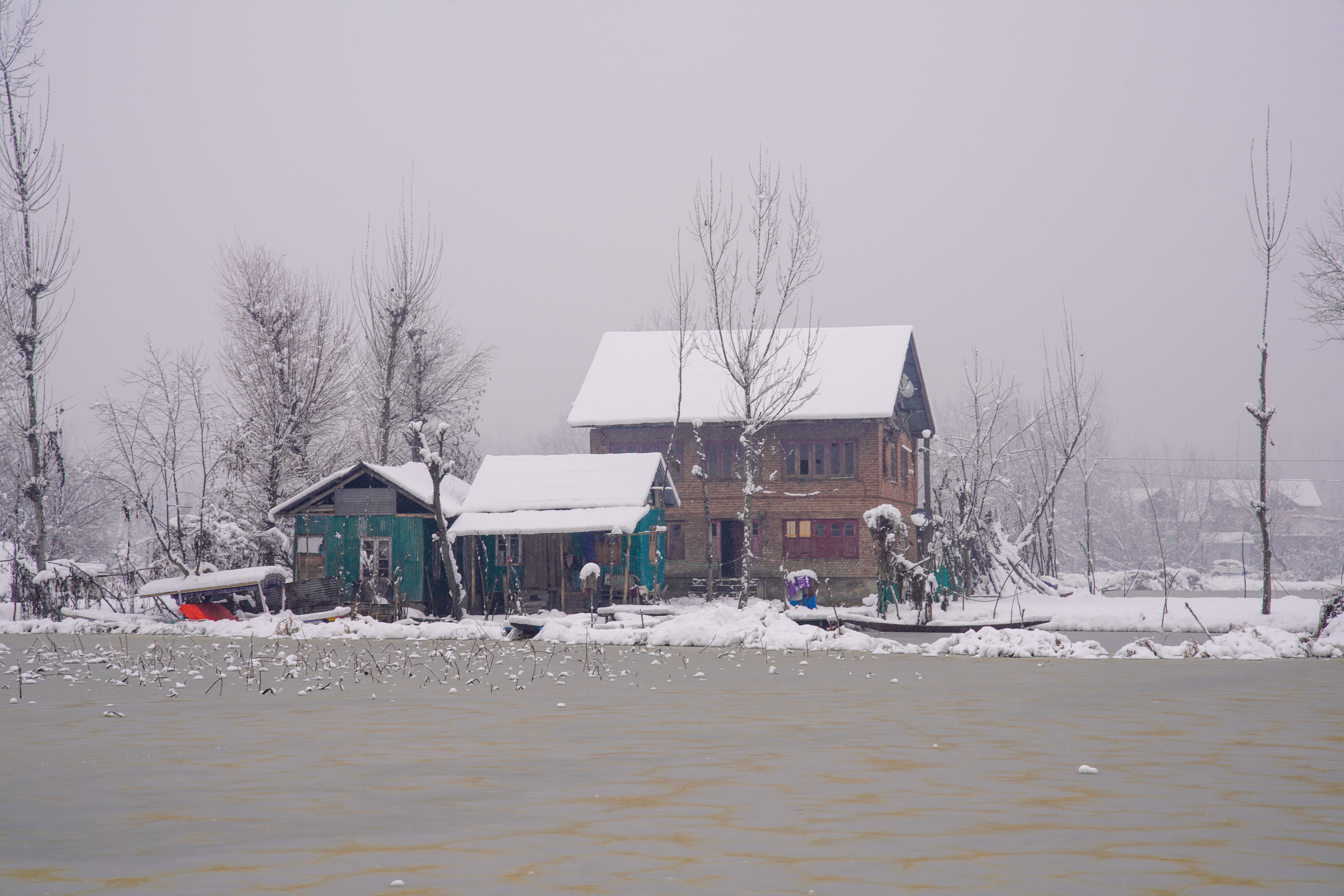 Scenic Winter Landscape in Kashmir · Free Stock Photo