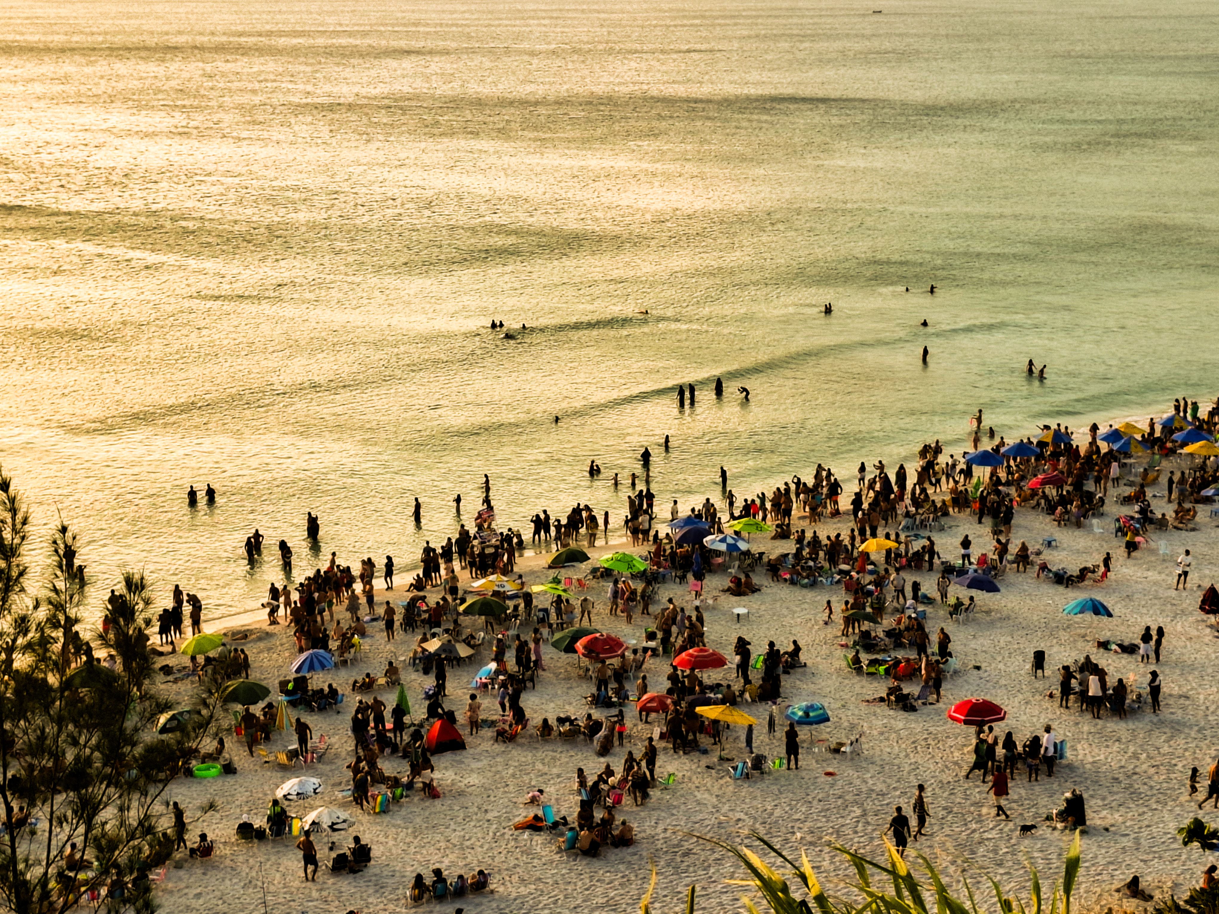 Crowded People Photos, Download The BEST Free Crowded People Stock ...