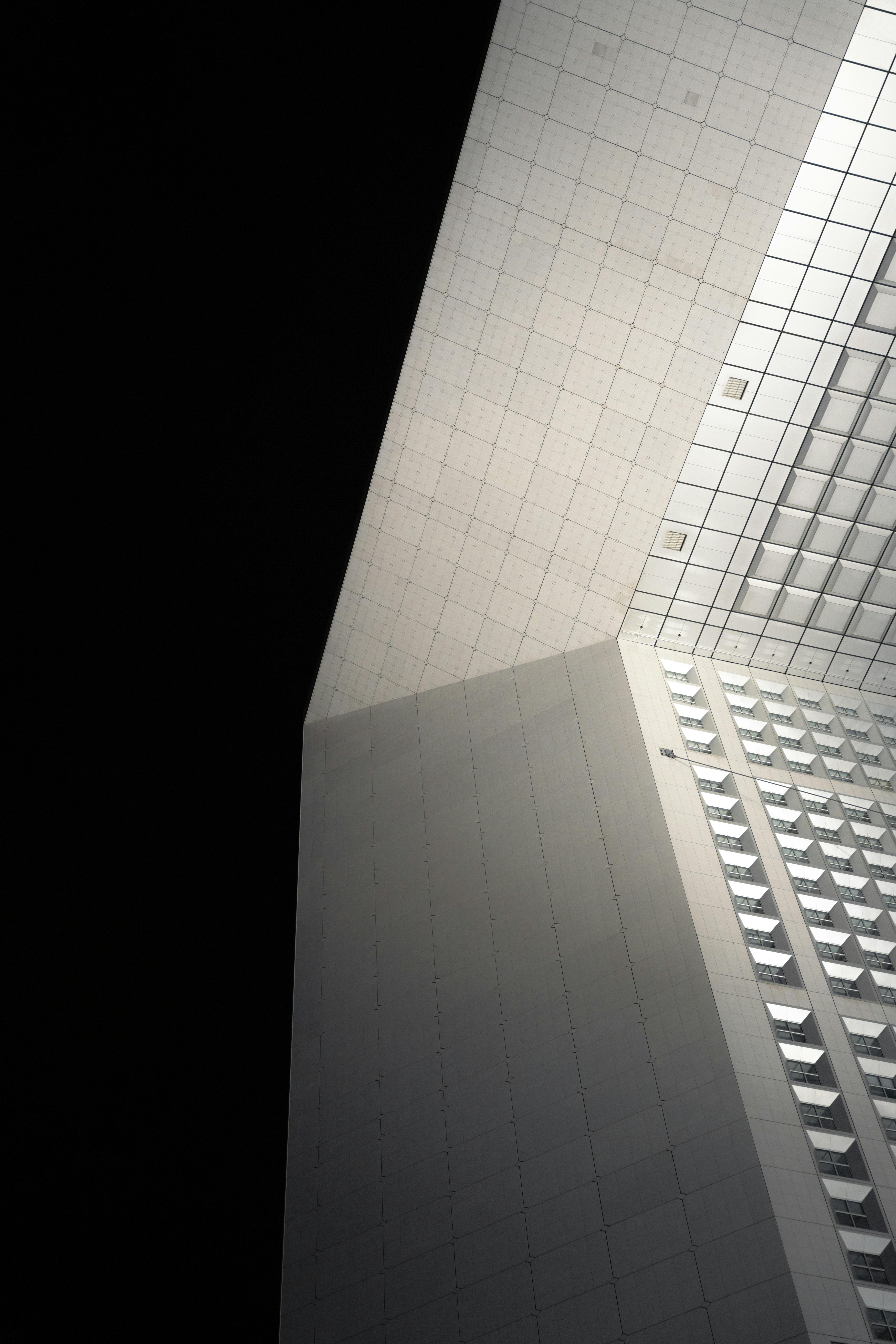 Modern Architectural Minimalism with Angular Structure · Free Stock Photo