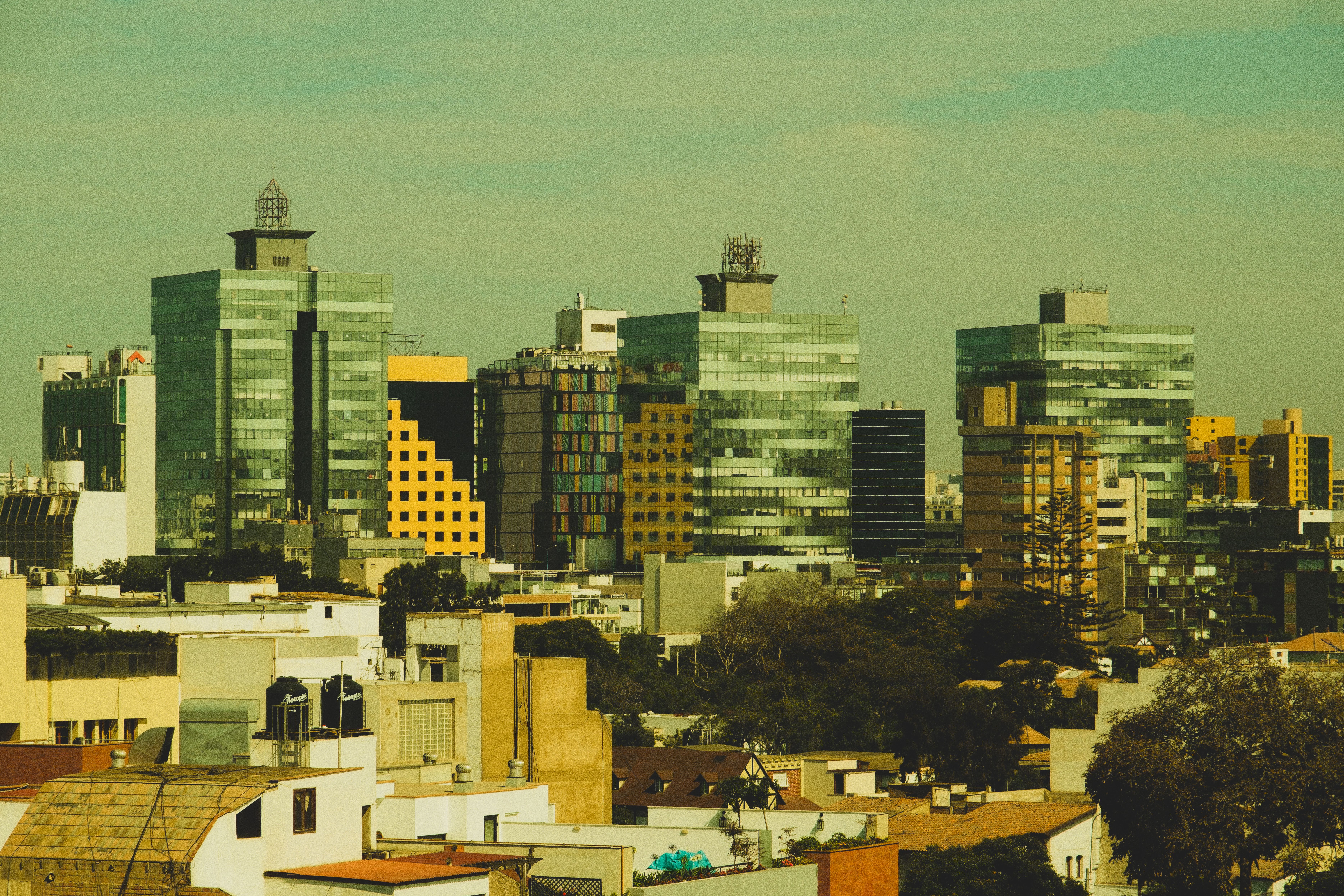Modern Cityscape with High-Rise Buildings · Free Stock Photo