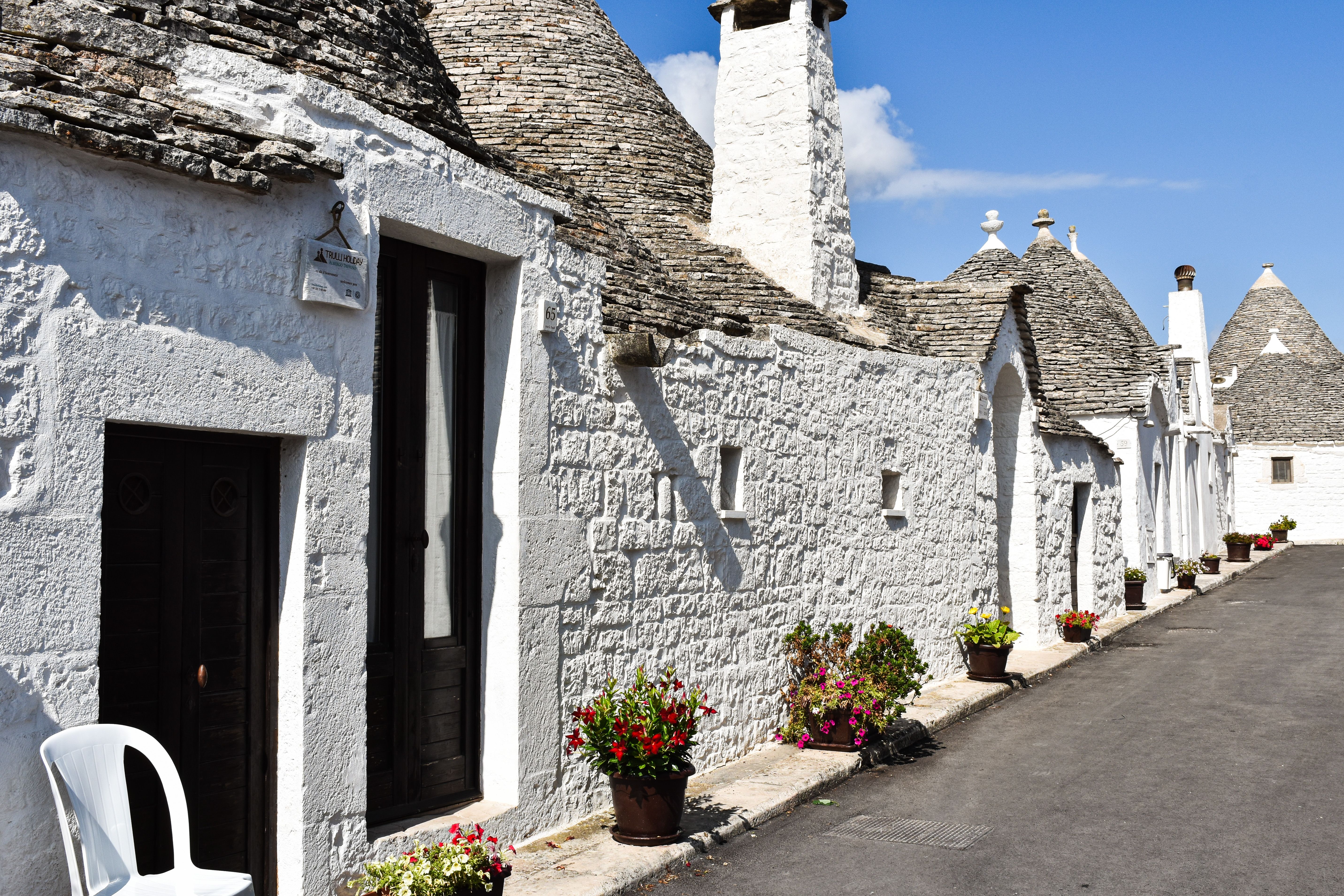 Charming Trulli Houses in Apulia, Italy · Free Stock Photo