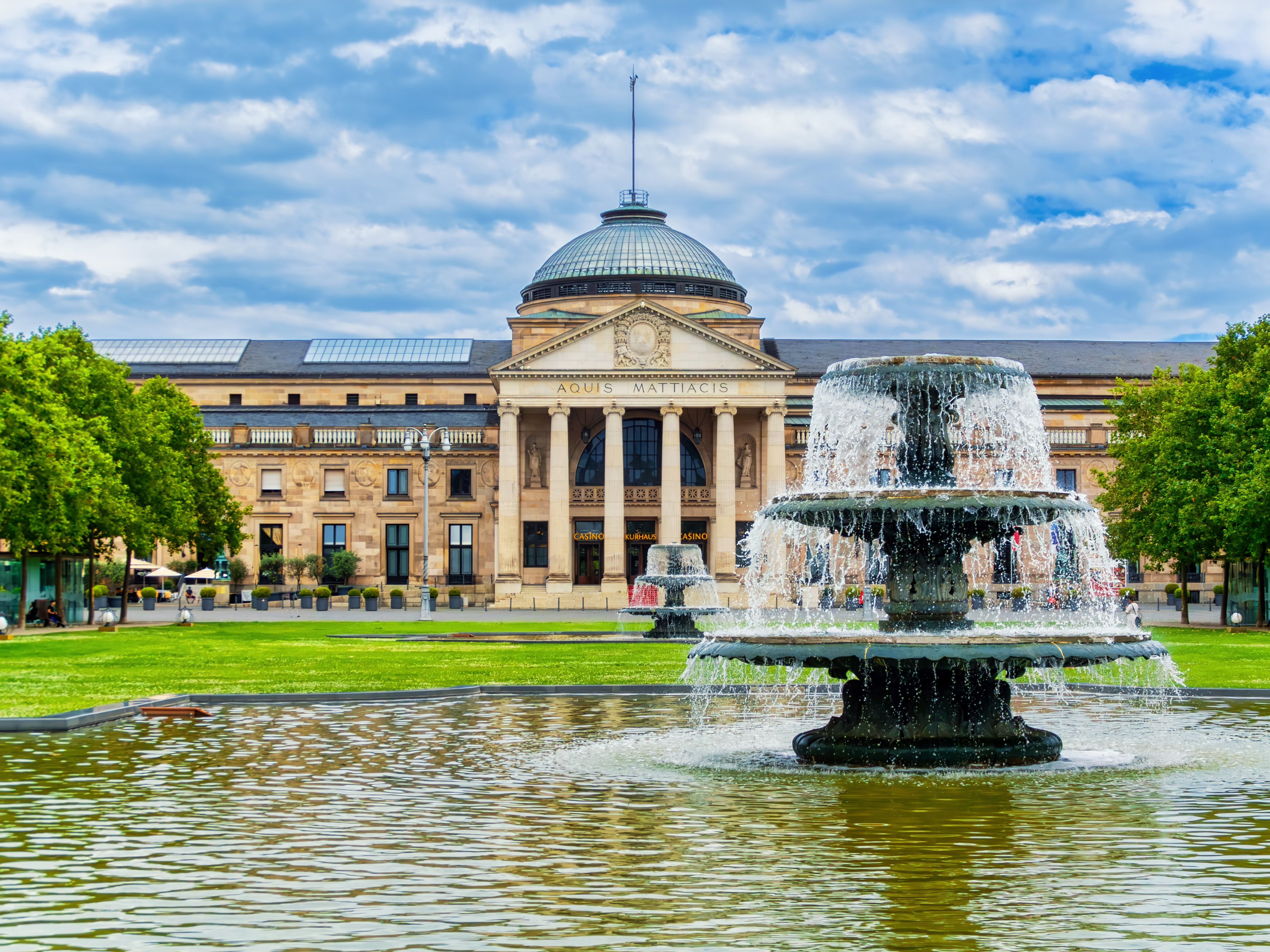 Wiesbaden Kurhaus with Grand Fountain in View · Free Stock Photo