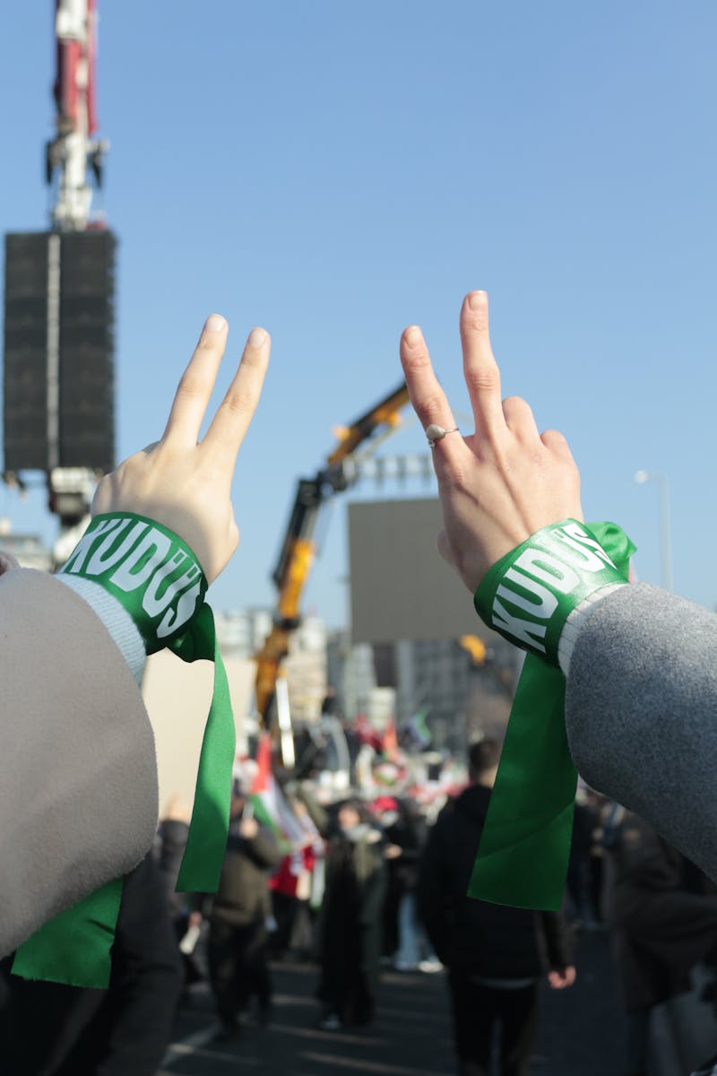 Peace Sign Photos, Download The BEST Free Peace Sign Stock Photos & HD ...