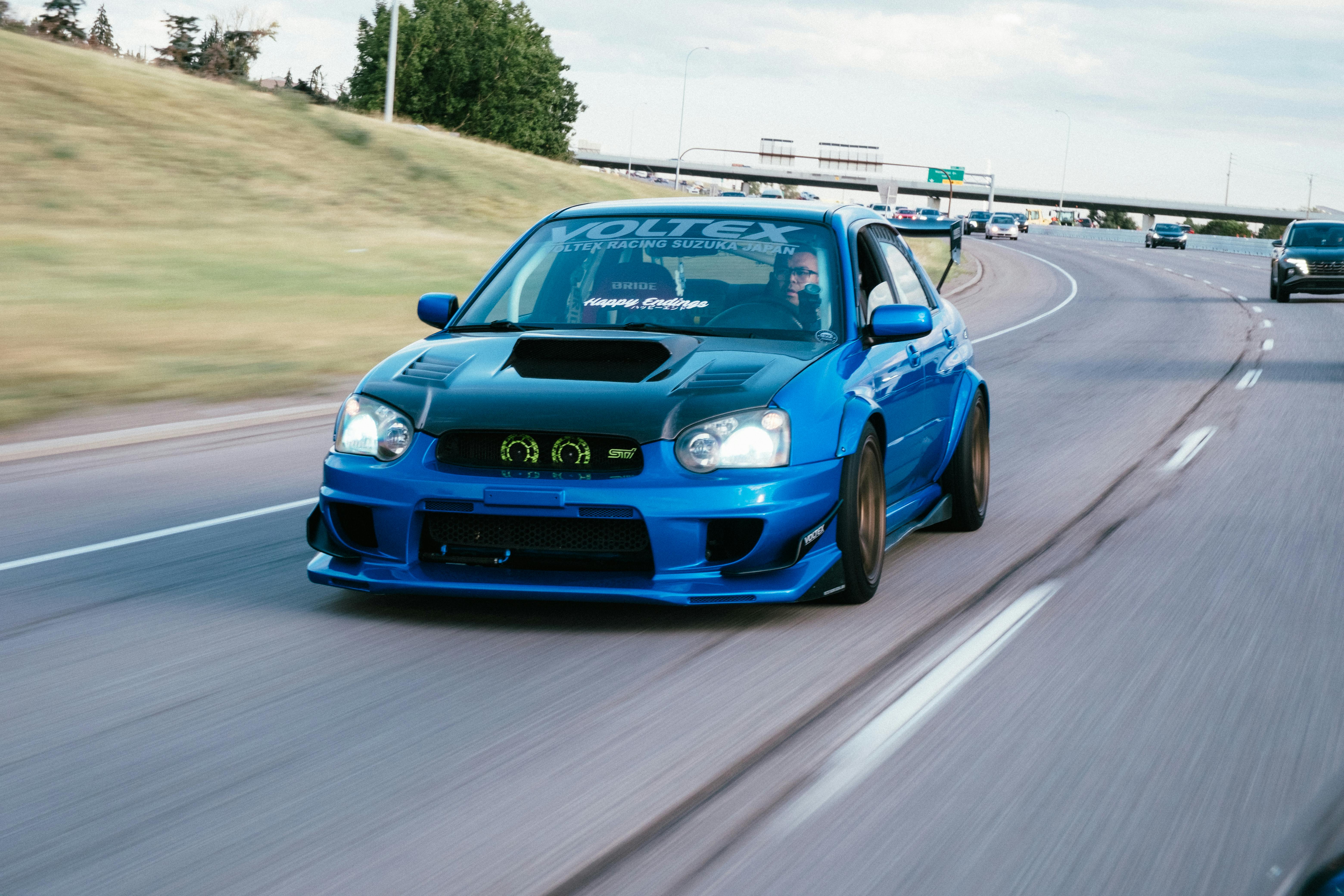 Subaru Sti Modificado En Color Azul En La Autopista · Foto de stock ...