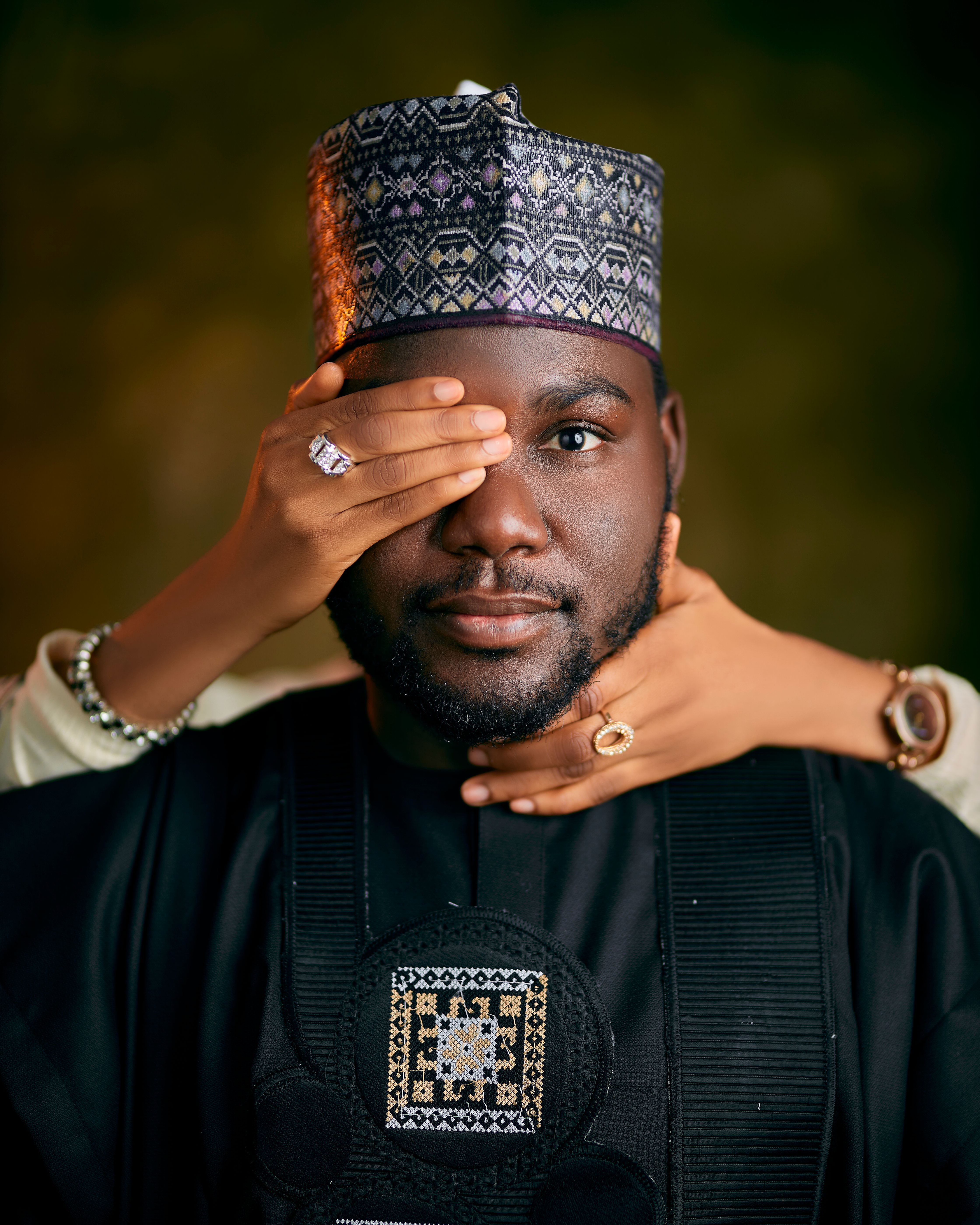 Captivating Portrait with Traditional African Attire · Free Stock Photo
