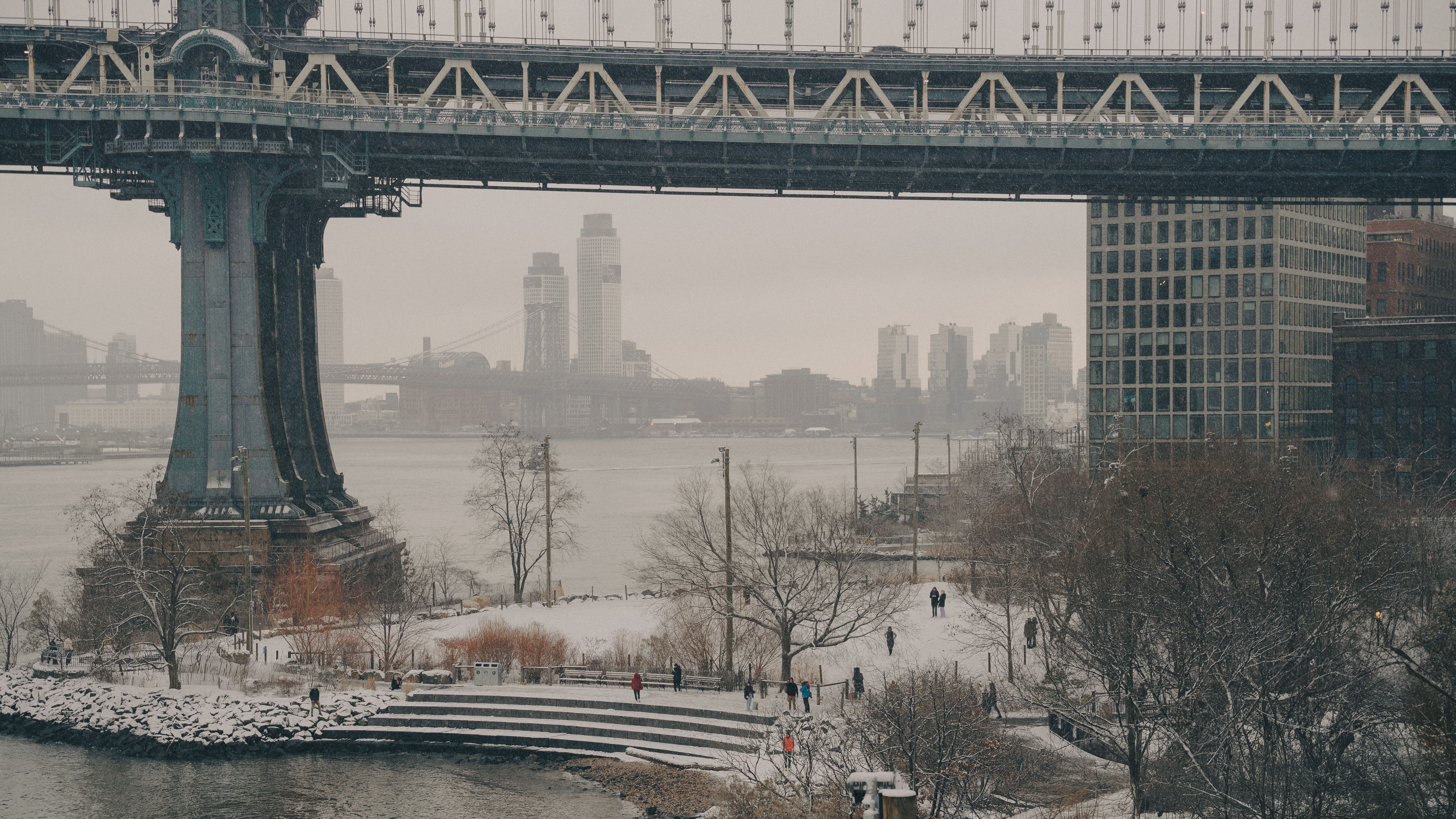 Snowy Winter View of Manhattan Bridge in NYC · Free Stock Photo