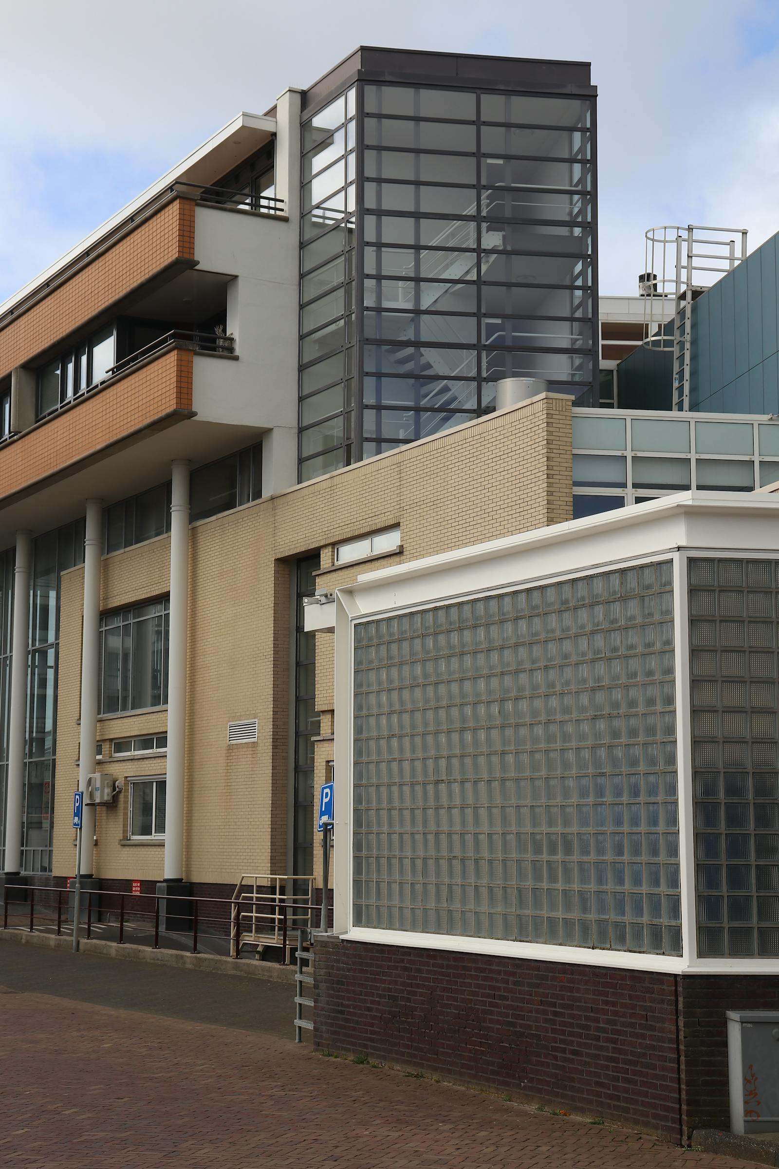 Construction Building Pictures Photos, Download The BEST Free ...