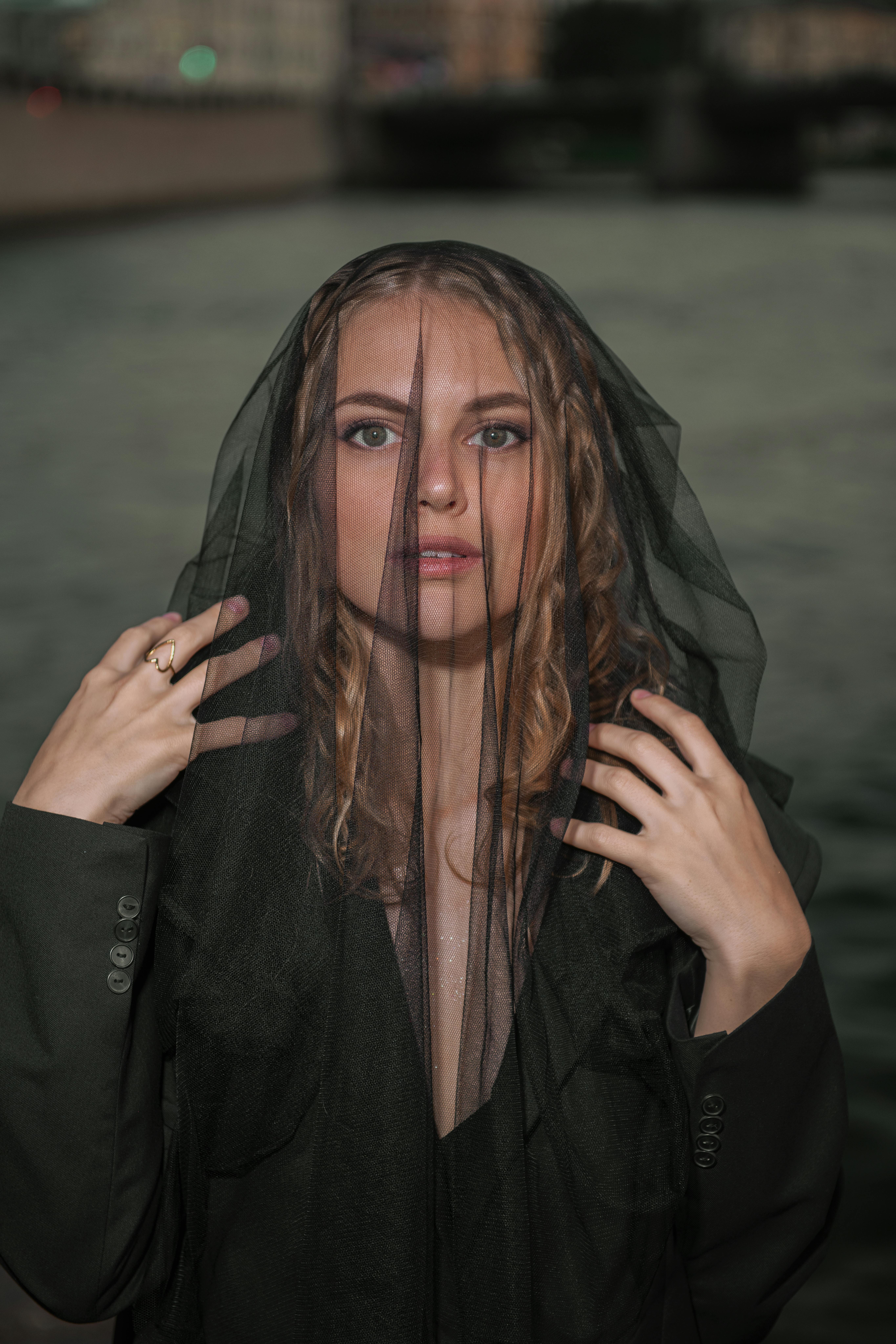 Niña Viuda, Mariposa, Velo, Río · Foto de stock gratuita