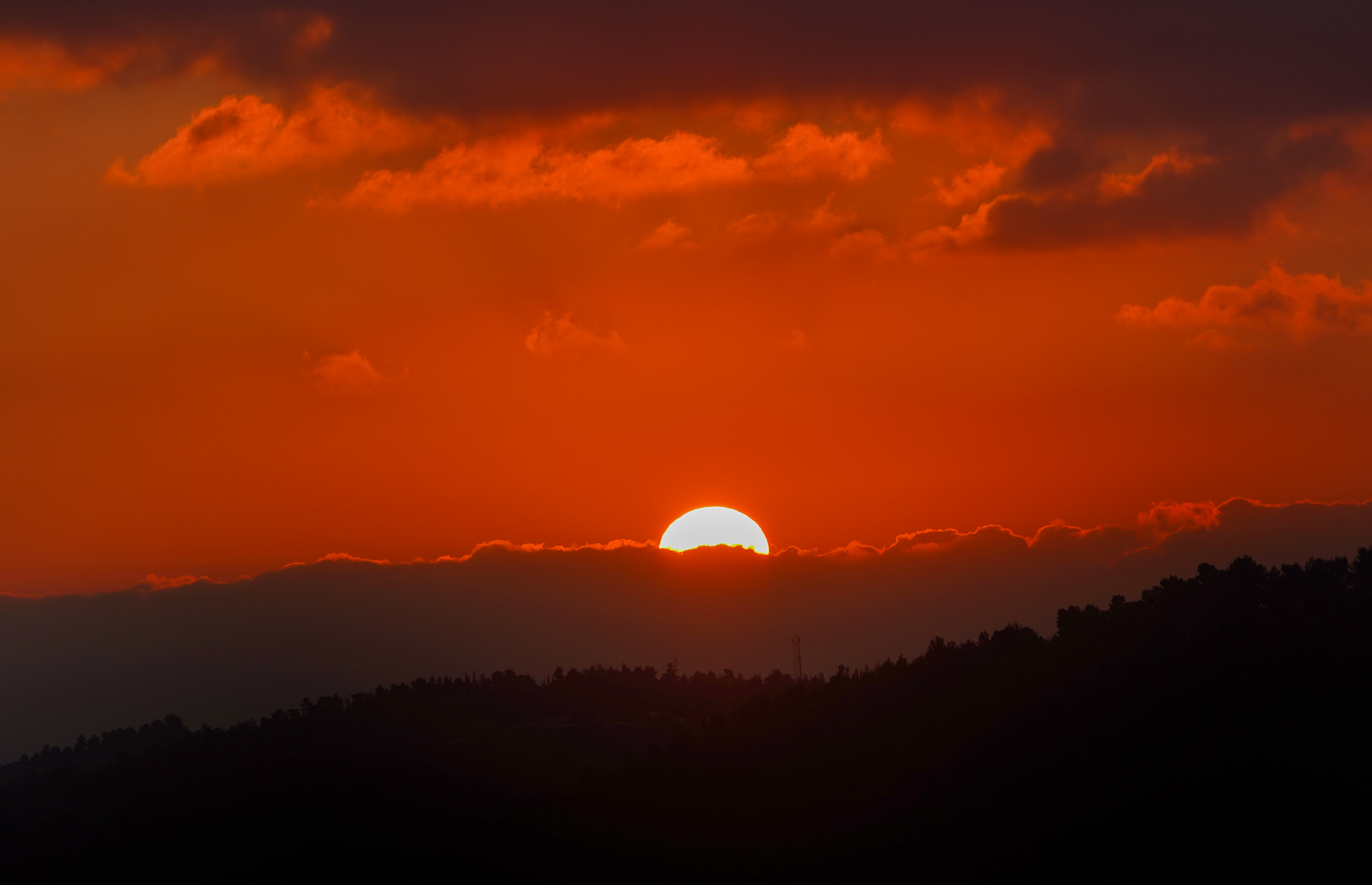 Stunning Autumn Sunset Over Jerusalem Hills · Free Stock Photo