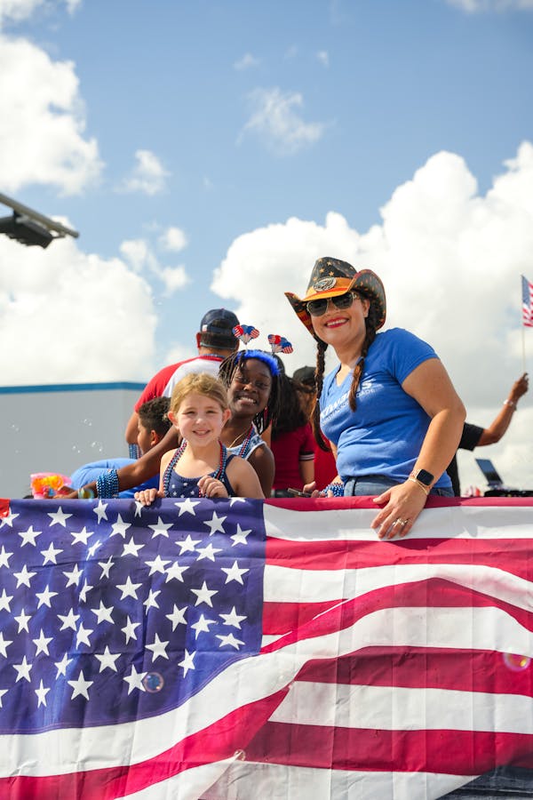 Parade Photos, Download The BEST Free Parade Stock Photos & HD Images