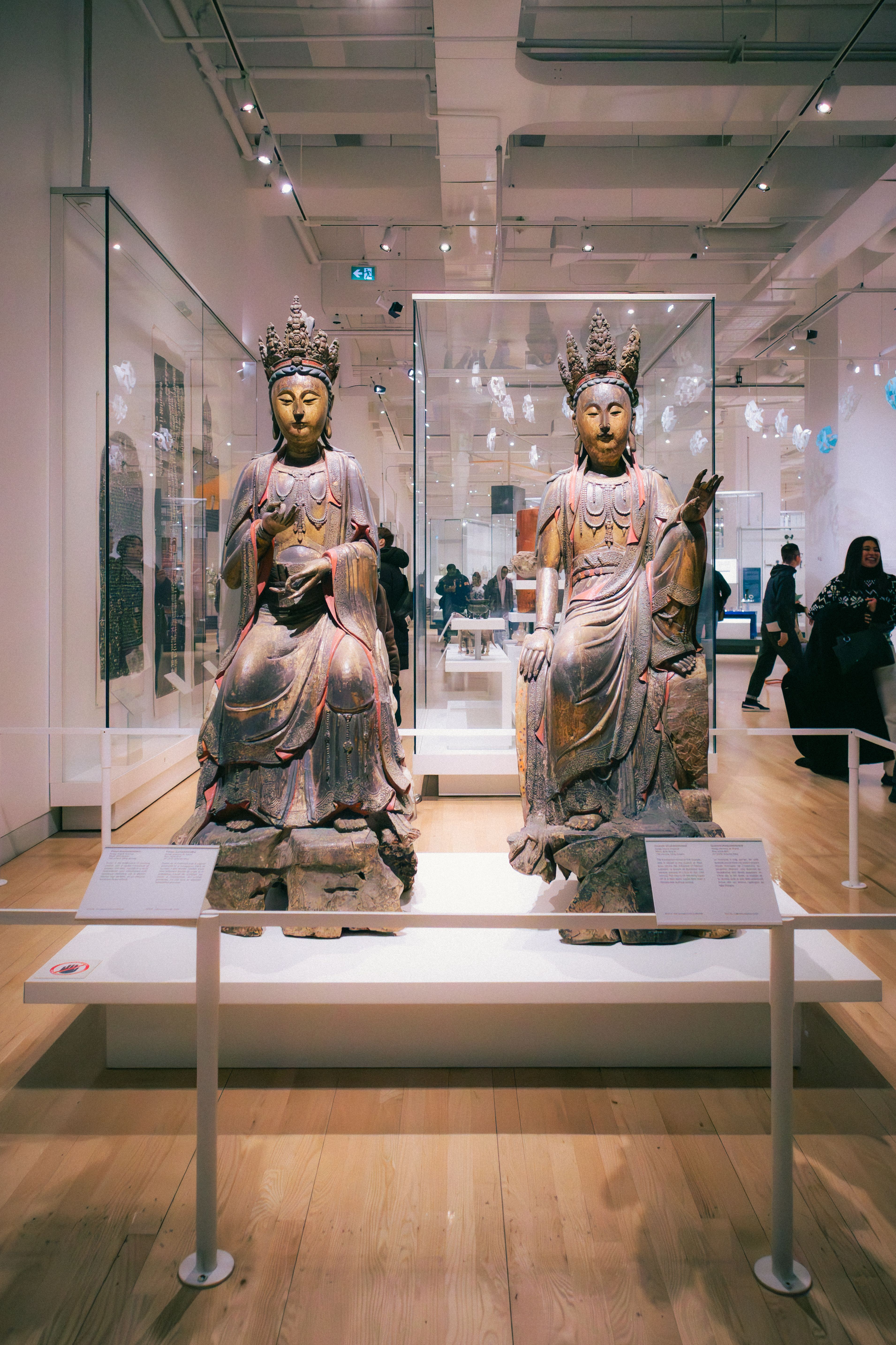 Ancient Buddhist Statues in Toronto Museum · Free Stock Photo