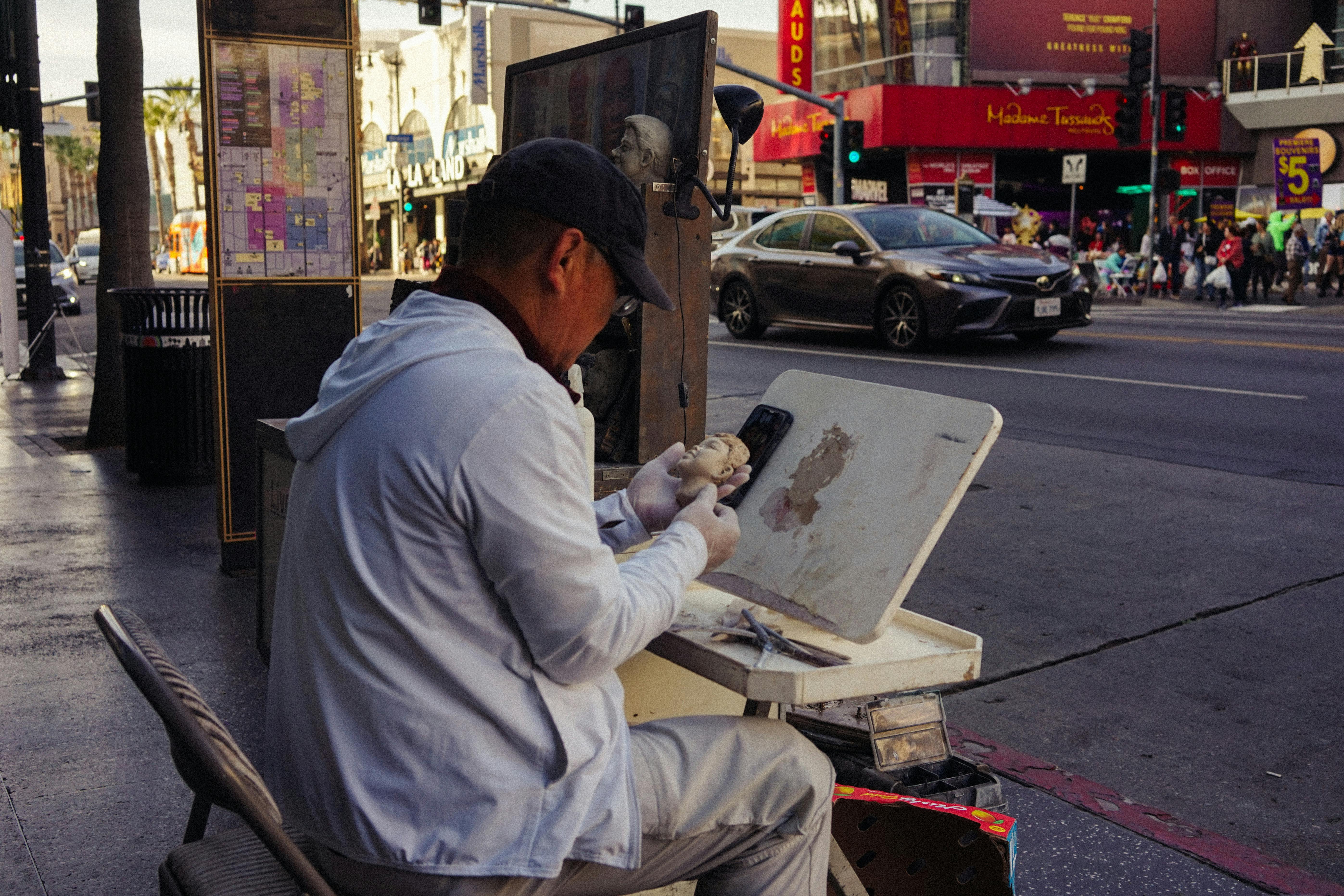 Roadside Artist Photos, Download The BEST Free Roadside Artist Stock Photos & HD Images