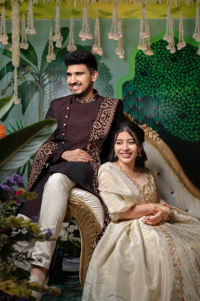 Indian Bride And Groom Photos, Download The BEST Free Indian Bride And ...