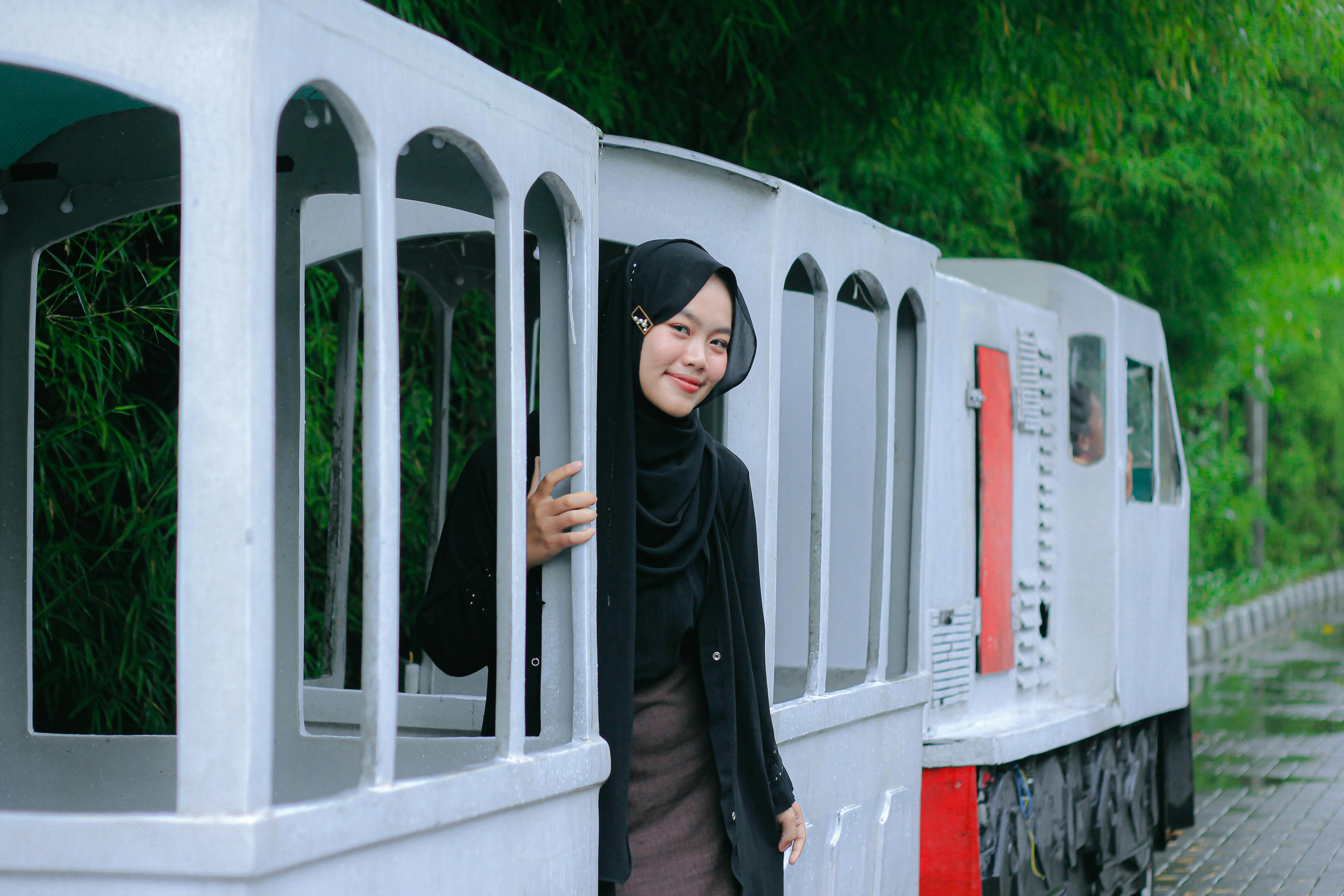 Train Bandits Photos, Download The BEST Free Train Bandits Stock Photos ...