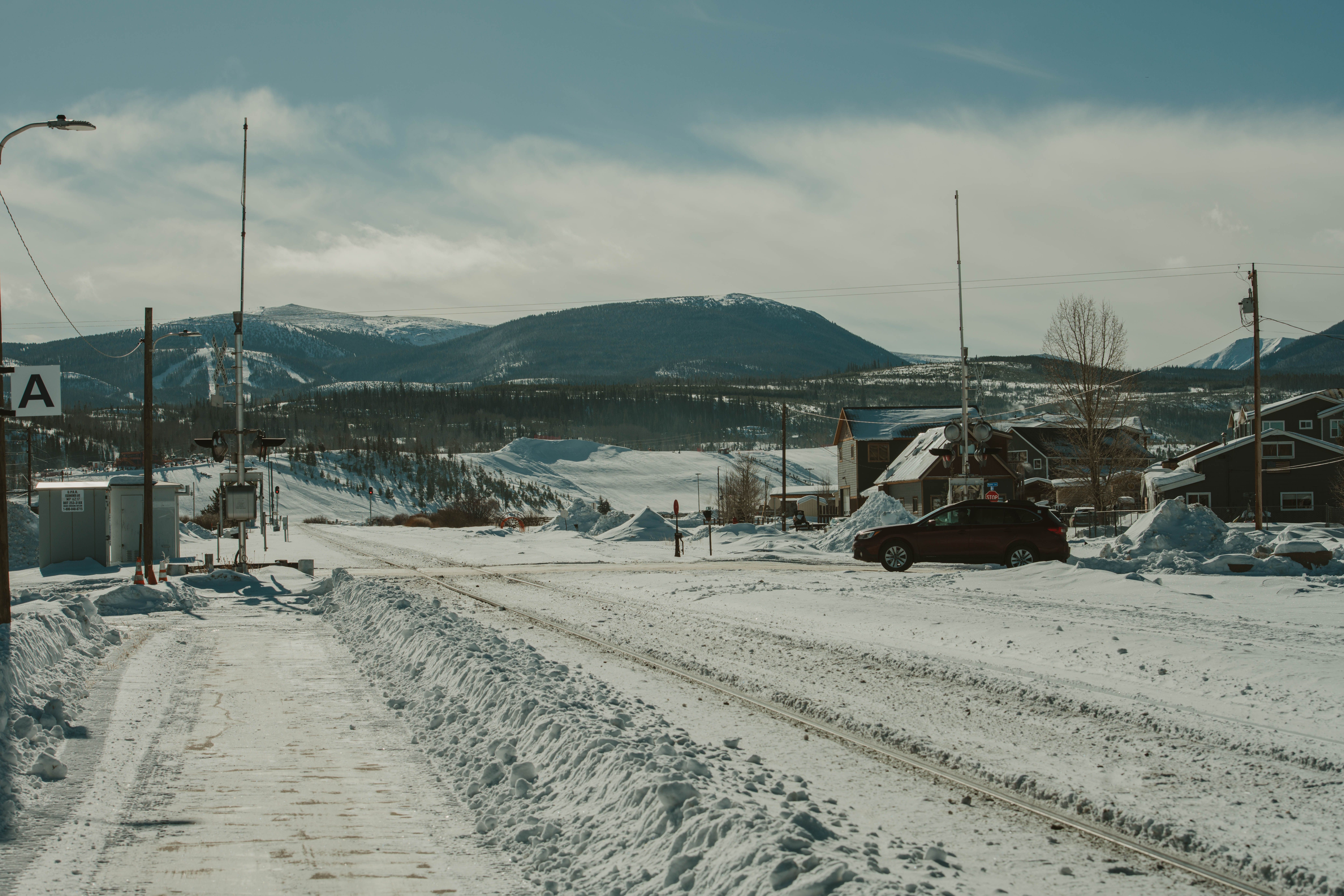 Snowy Winter Day in a Small Colorado Town · Free Stock Photo